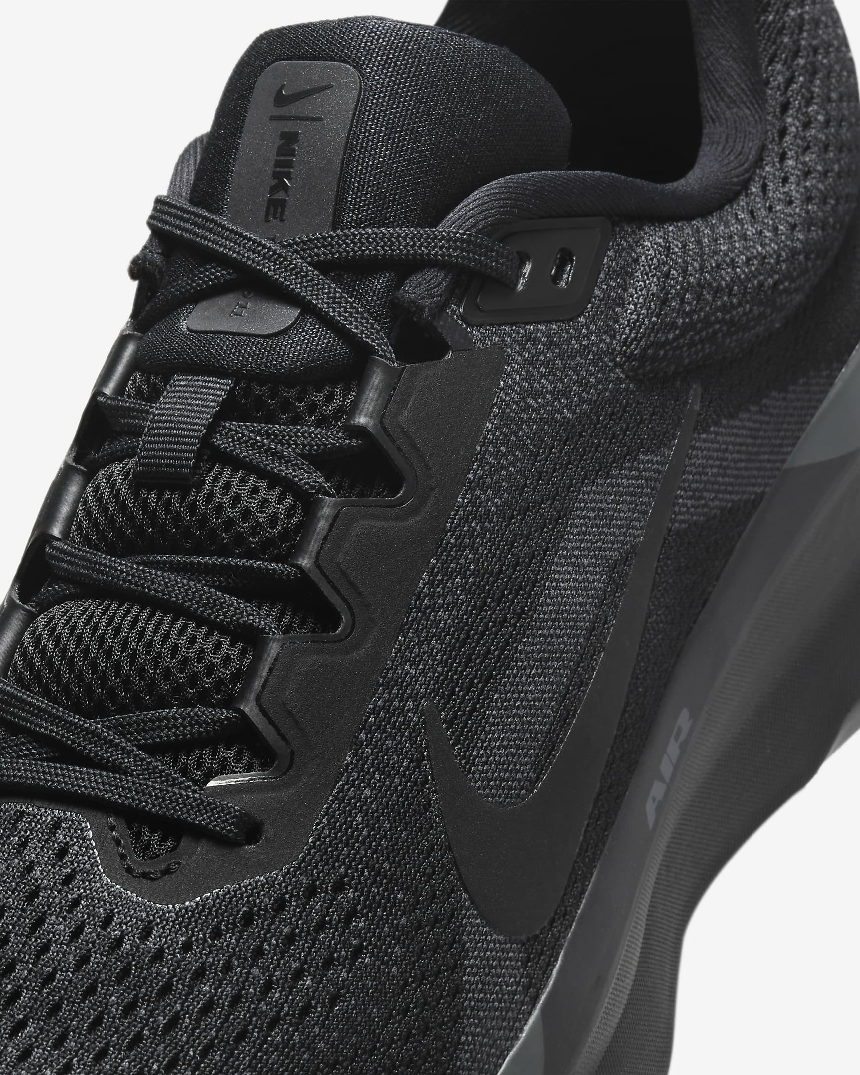 Nike Winflo 11 Men's Road Running Shoes. Nike PH