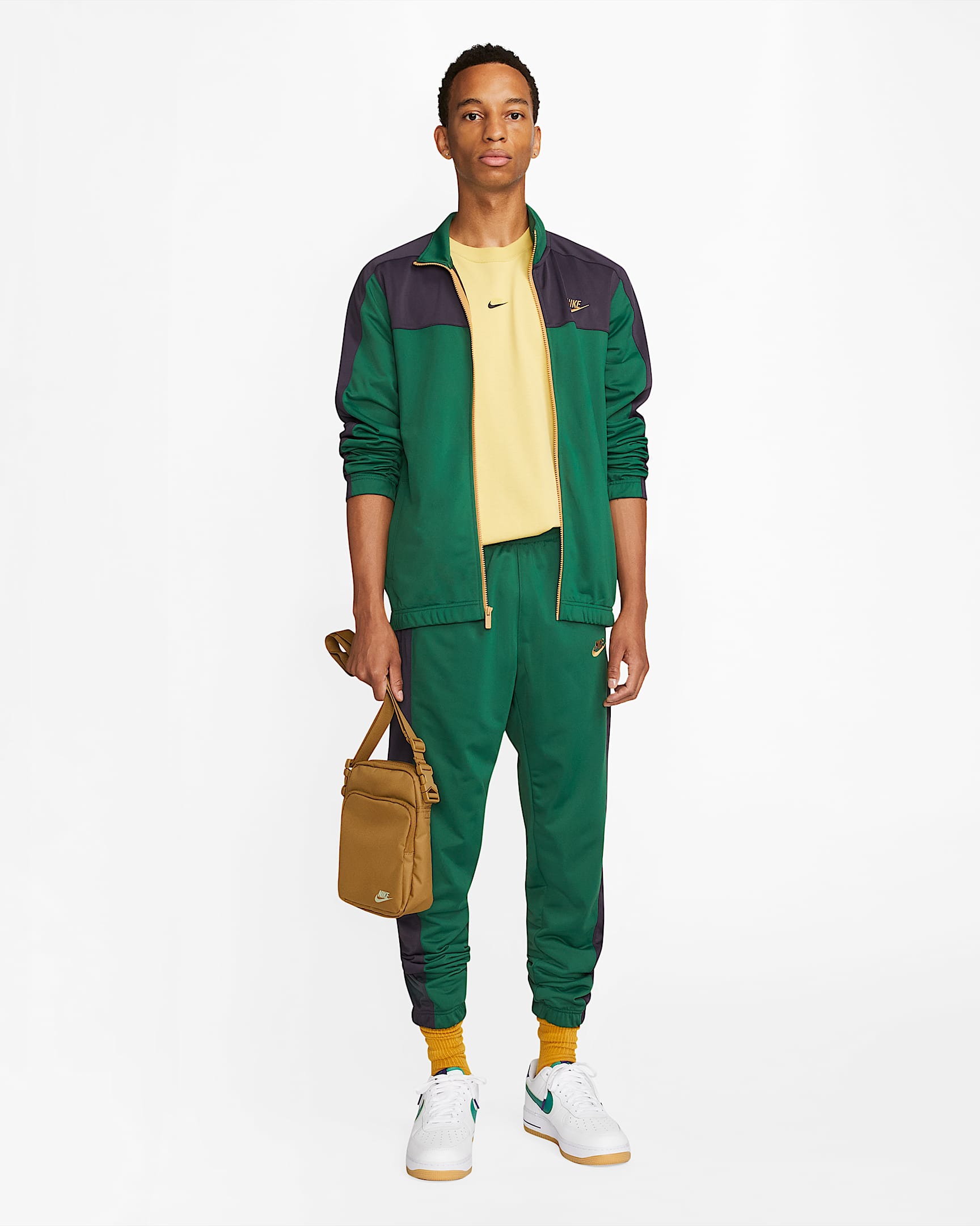 Nike Heritage Cross-Body Bag (4L). Nike HR