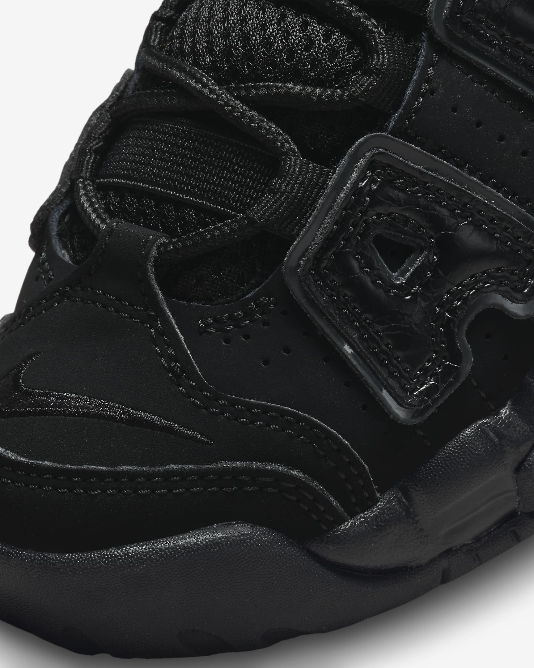 Nike Air More Uptempo Younger Kids' Shoes. Nike BG