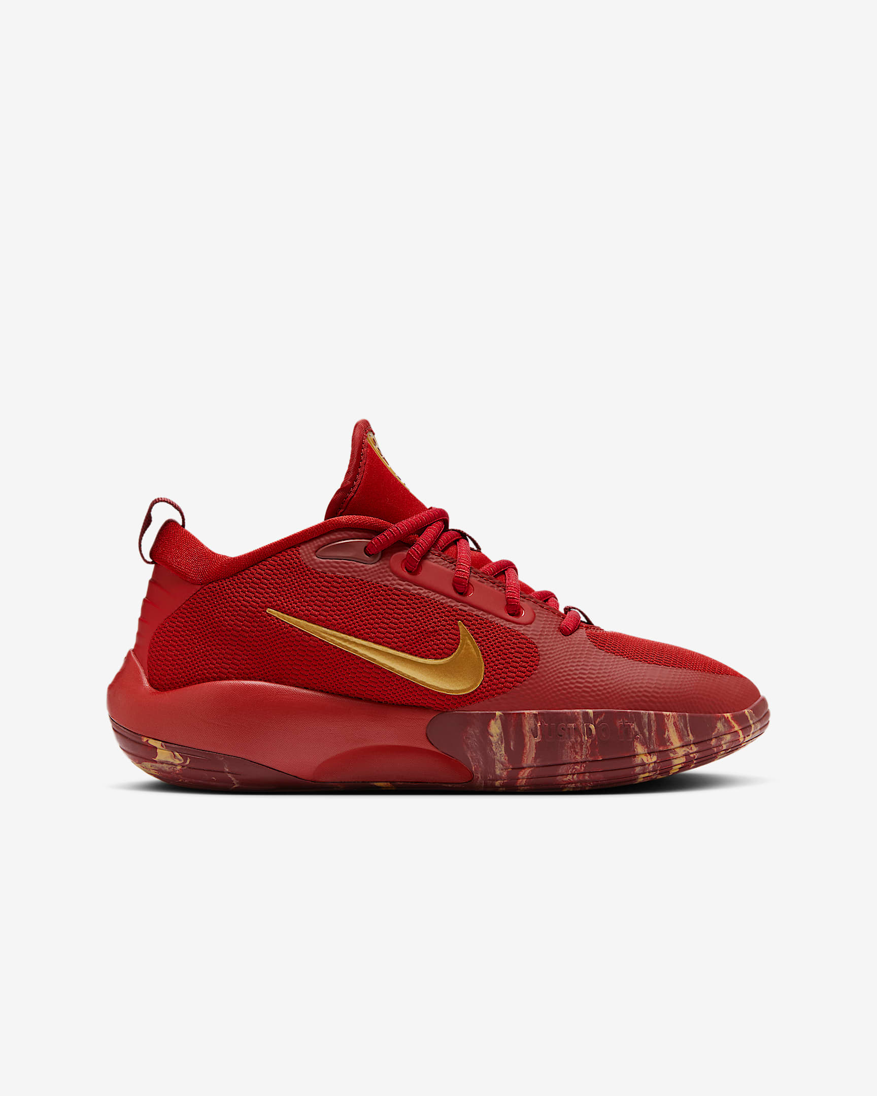 Nike IsoFly Older Kids' Basketball Shoes. Nike IN