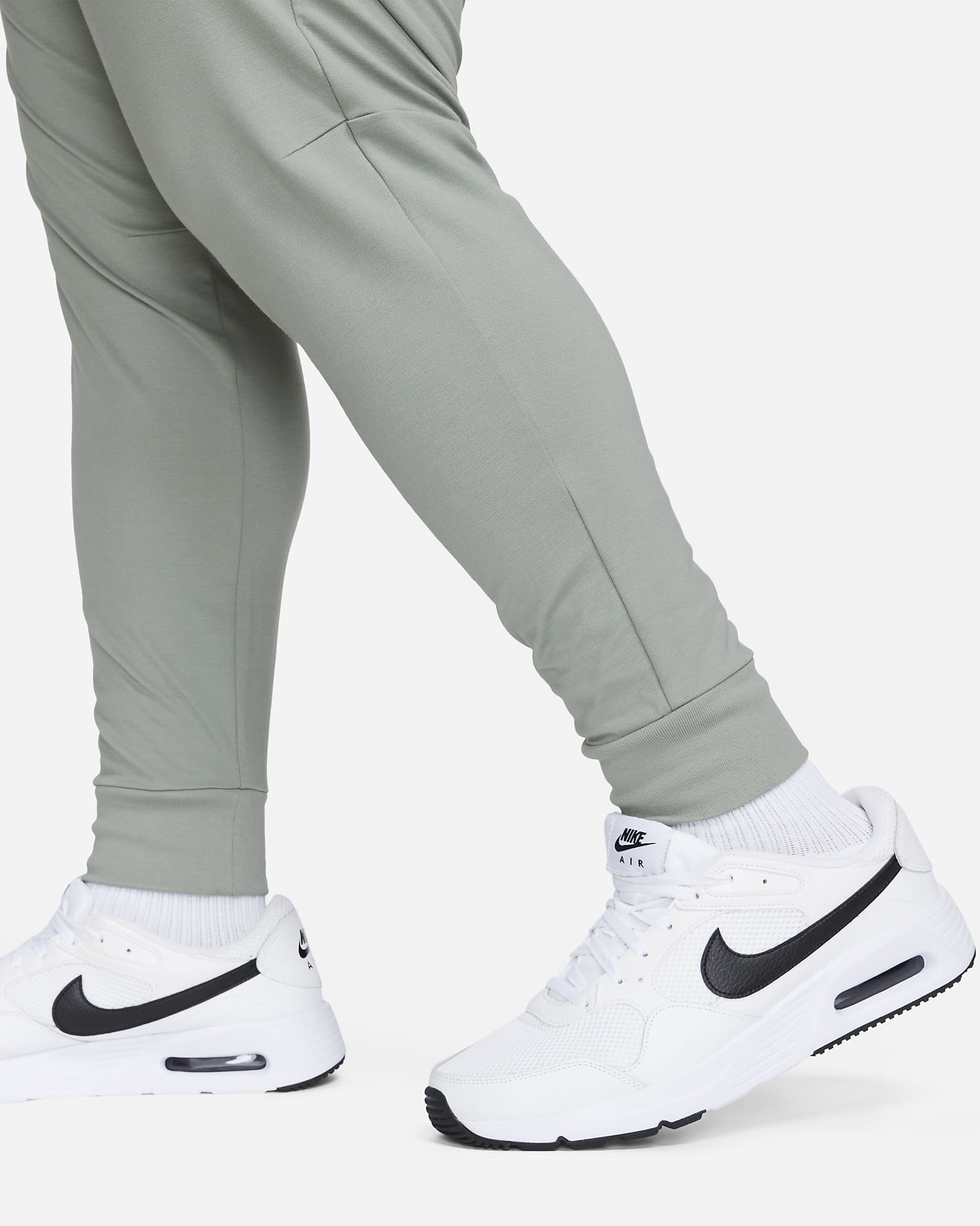 Nike Sportswear Tech Fleece Lightweight Mens Slim Fit Jogger Tracksuit