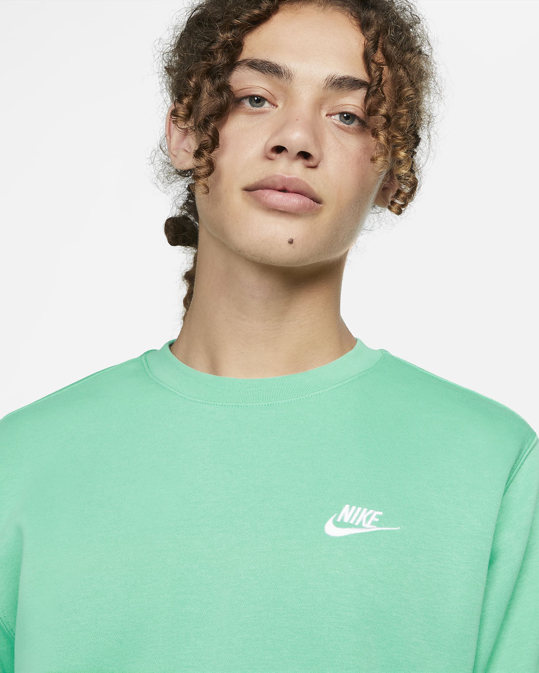 Nike Sportswear Club Fleece Crew. Nike IE Nike Sportswear Club Fleece Crew. Nike IE