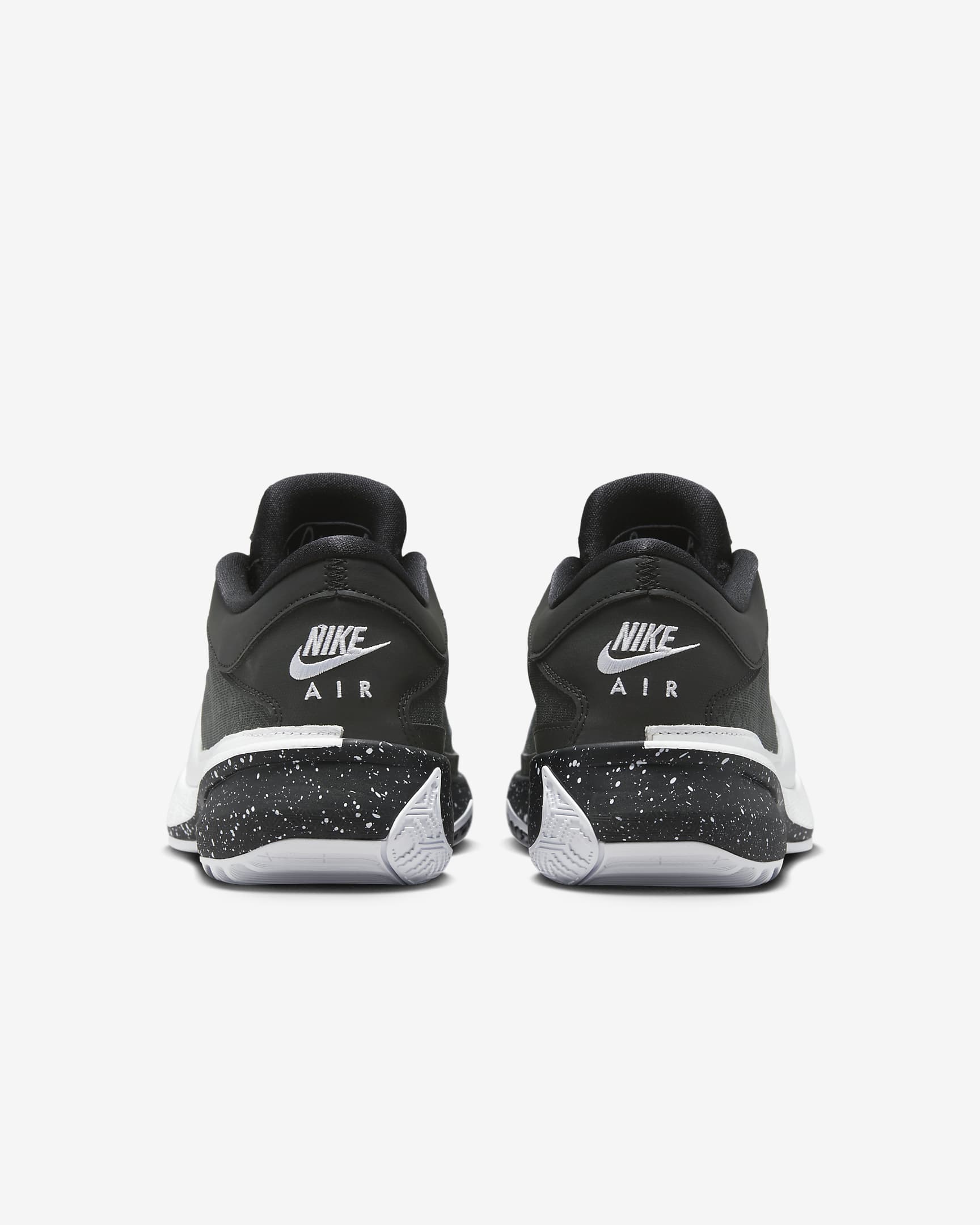 Freak 5 EP Basketball Shoes. Nike PH