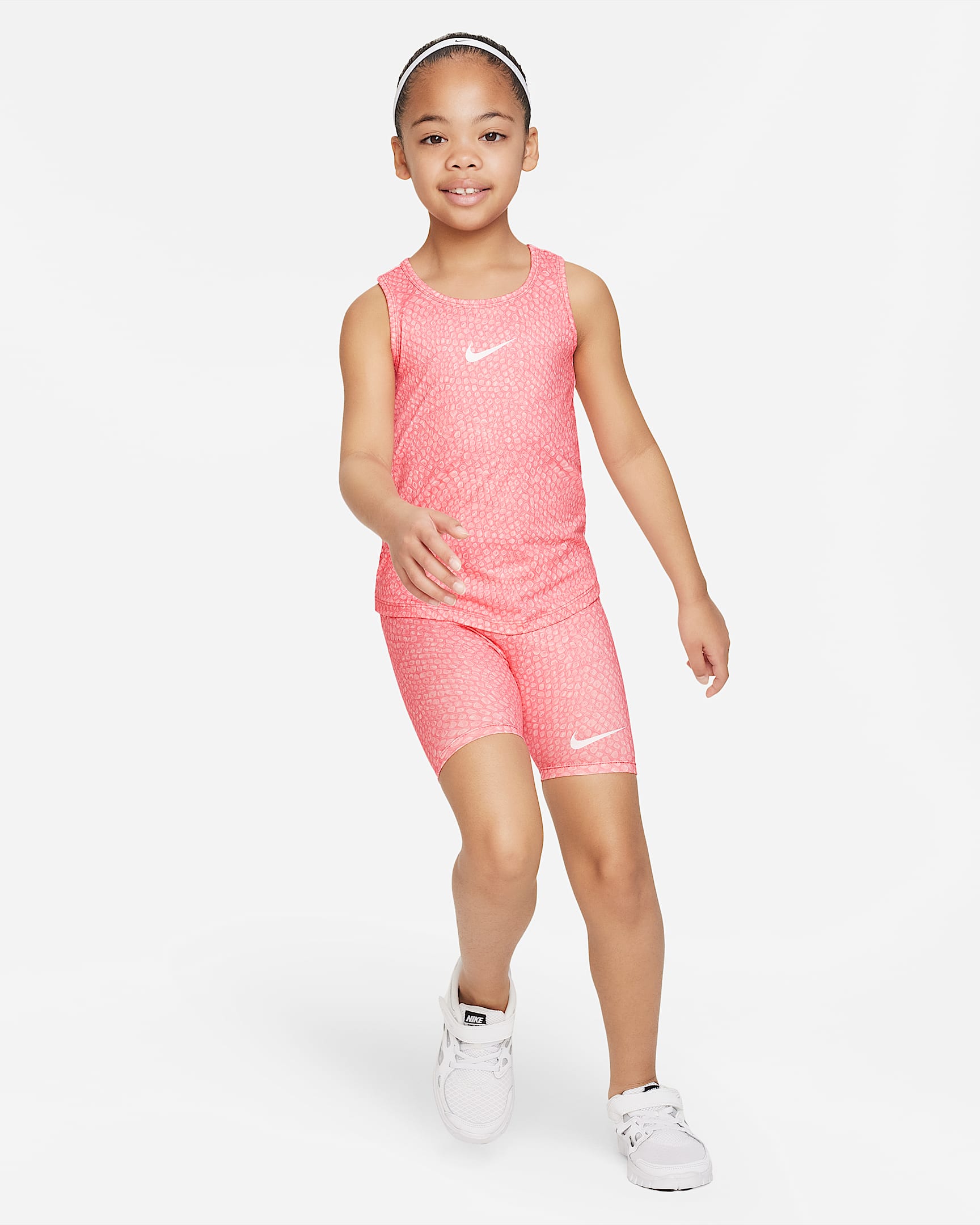 Nike Swoosh Tank and Bike Shorts Set zweiteiliges Dri-FIT-Set für ...