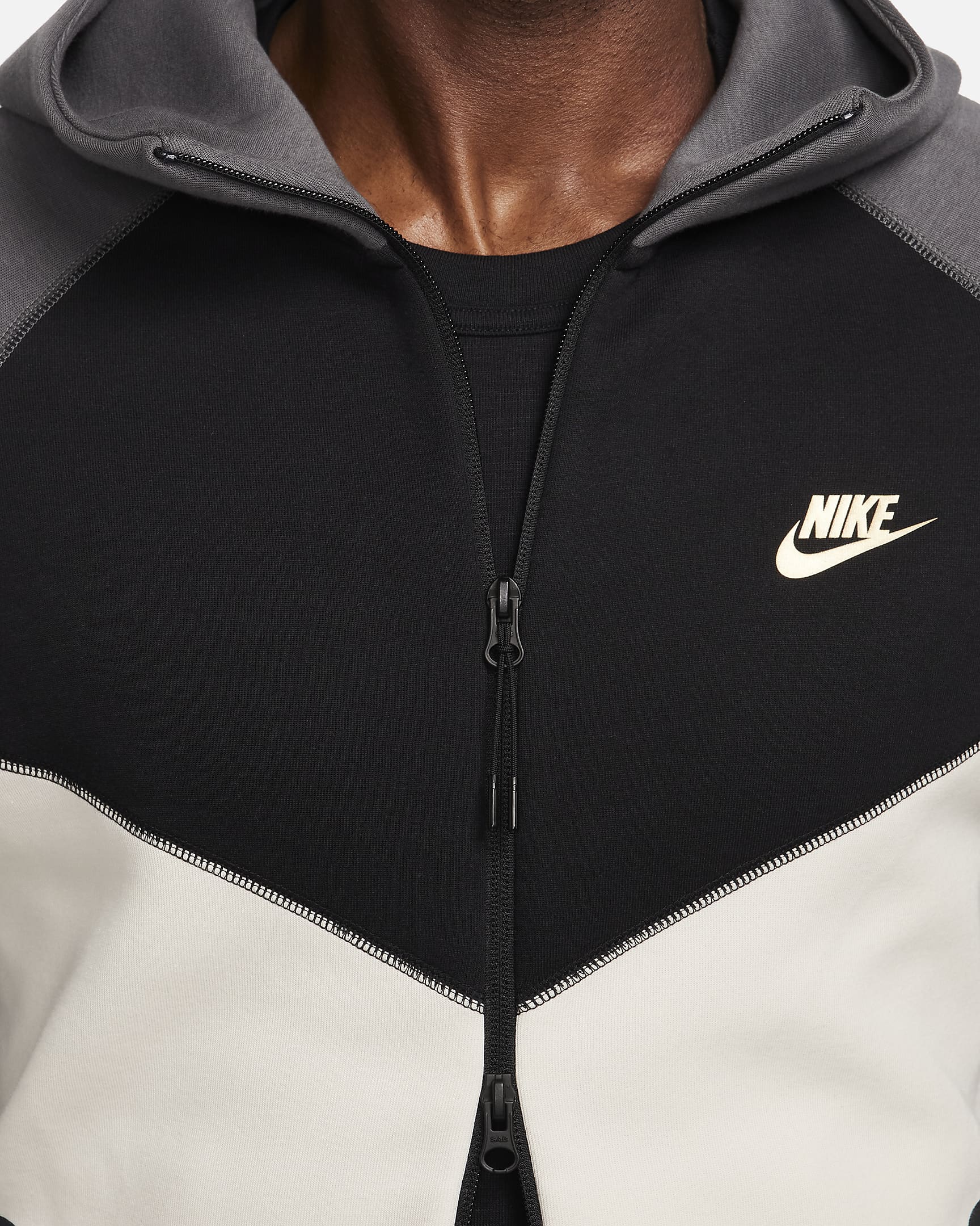 Nike Sportswear Tech Fleece Windrunner Men's Full-Zip Hoodie. Nike LU