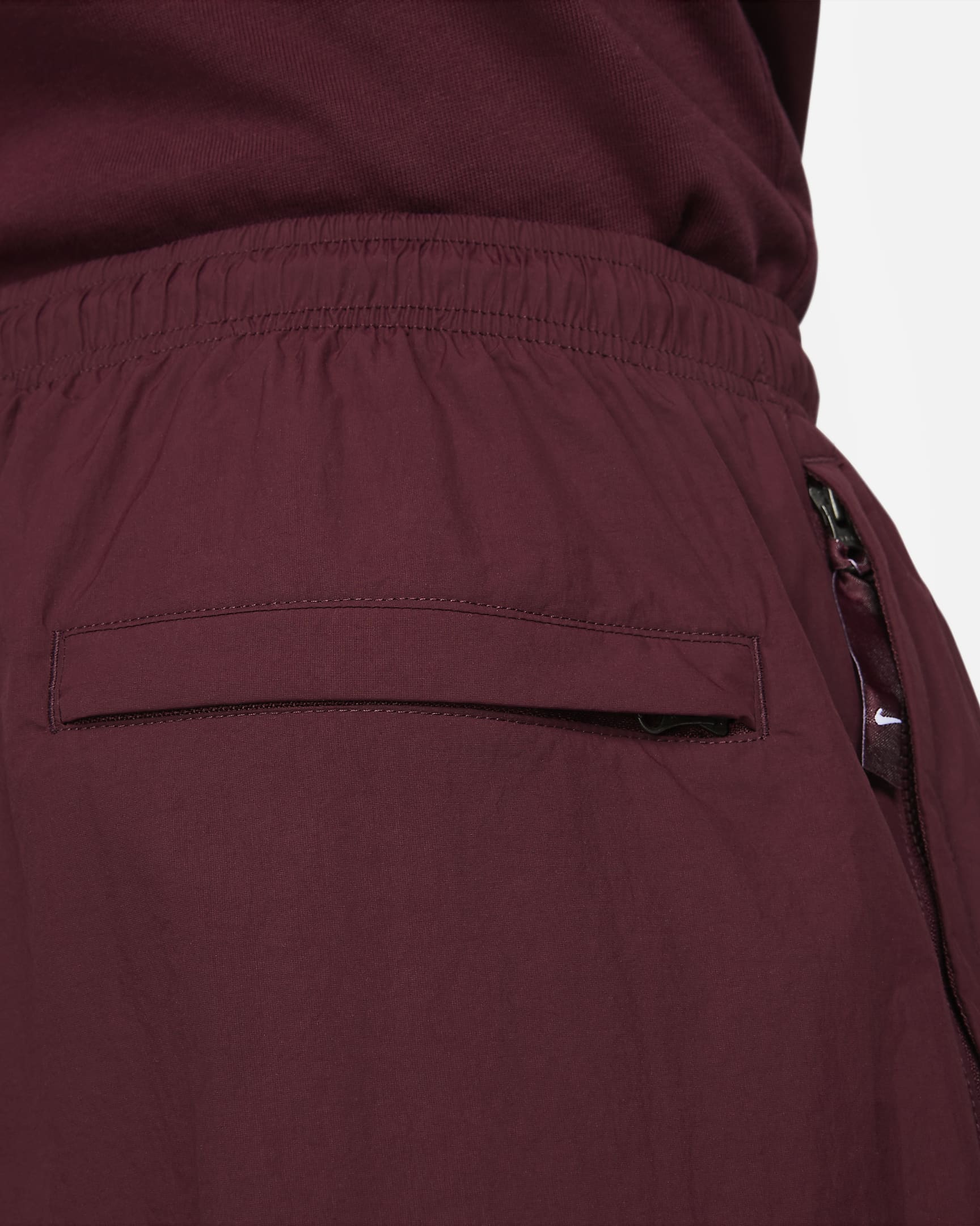 Nike Solo Swoosh Men's Woven Shorts. Nike CZ