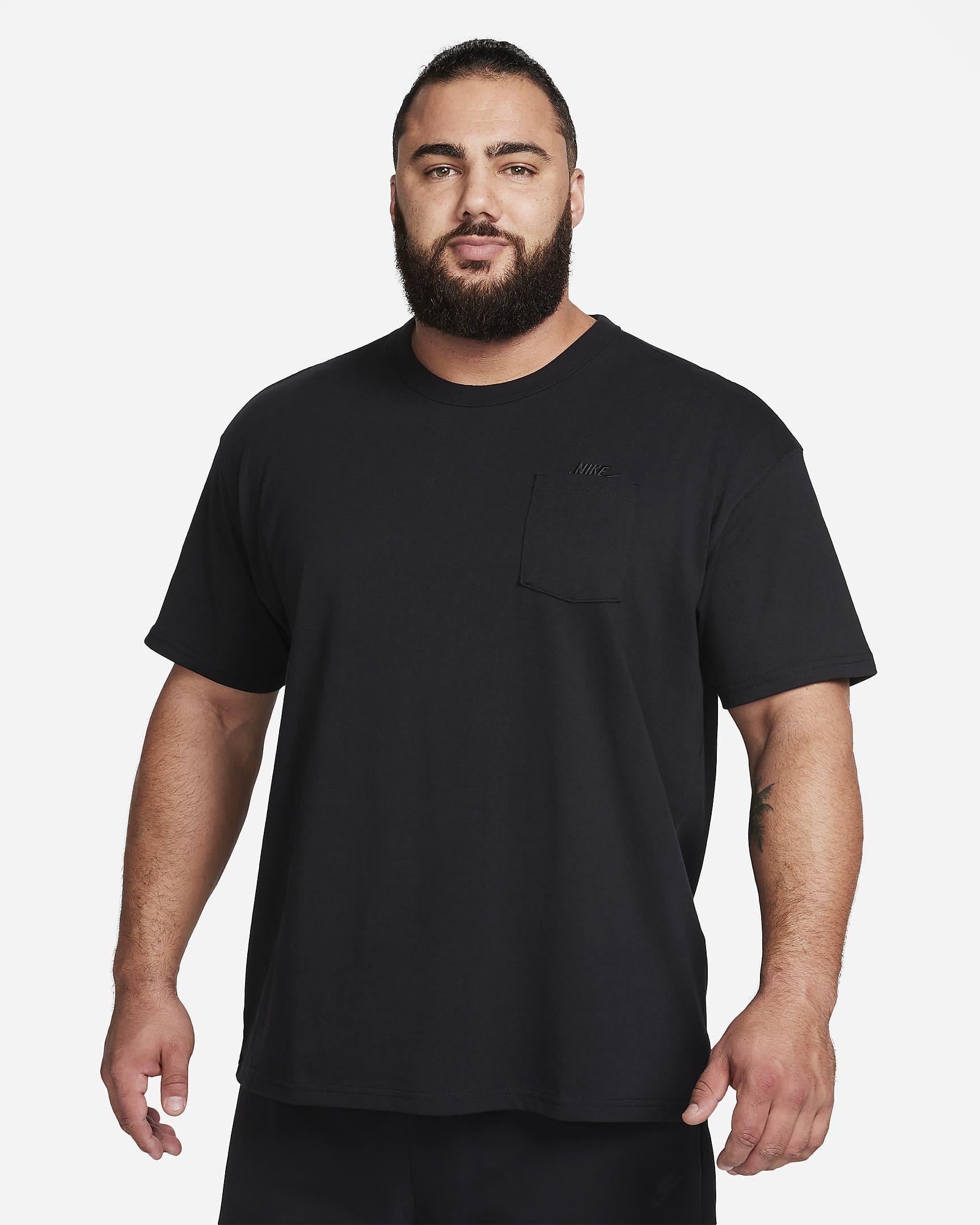 Nike Sportswear Premium Essentials Men's Pocket T-Shirt. Nike.com