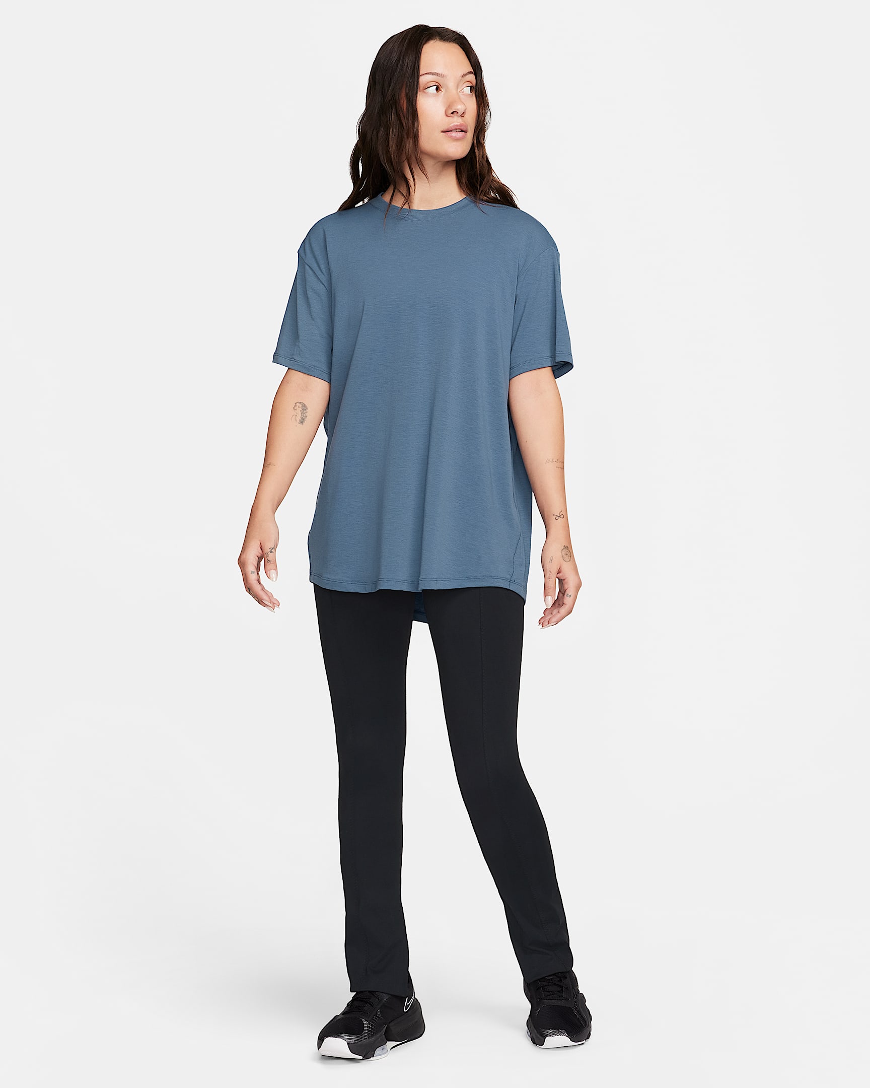 Nike One Relaxed Women's Dri-FIT Short-Sleeve Top. Nike BE
