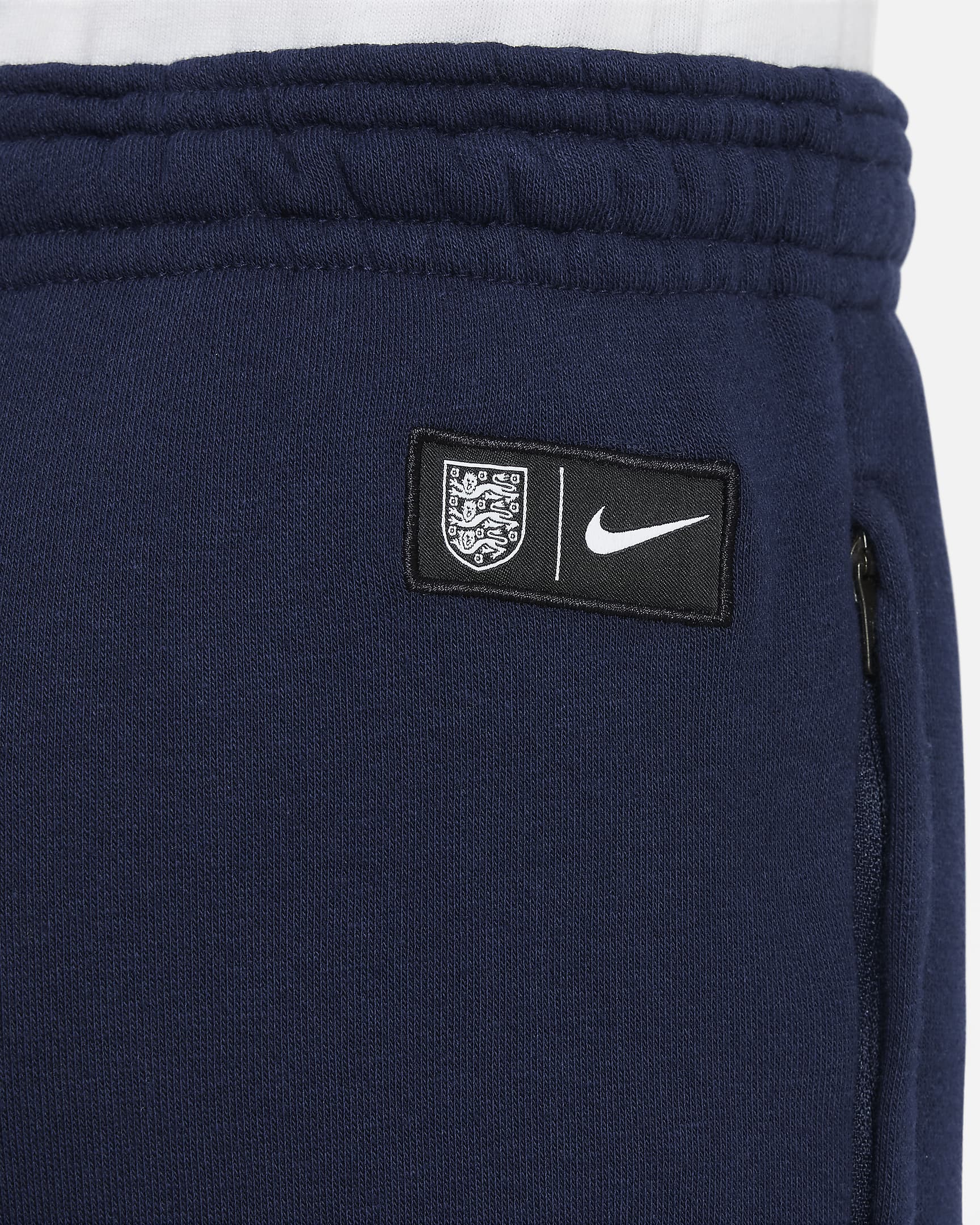 England National Team Older Kids' Nike Football Fleece Pants. Nike NZ