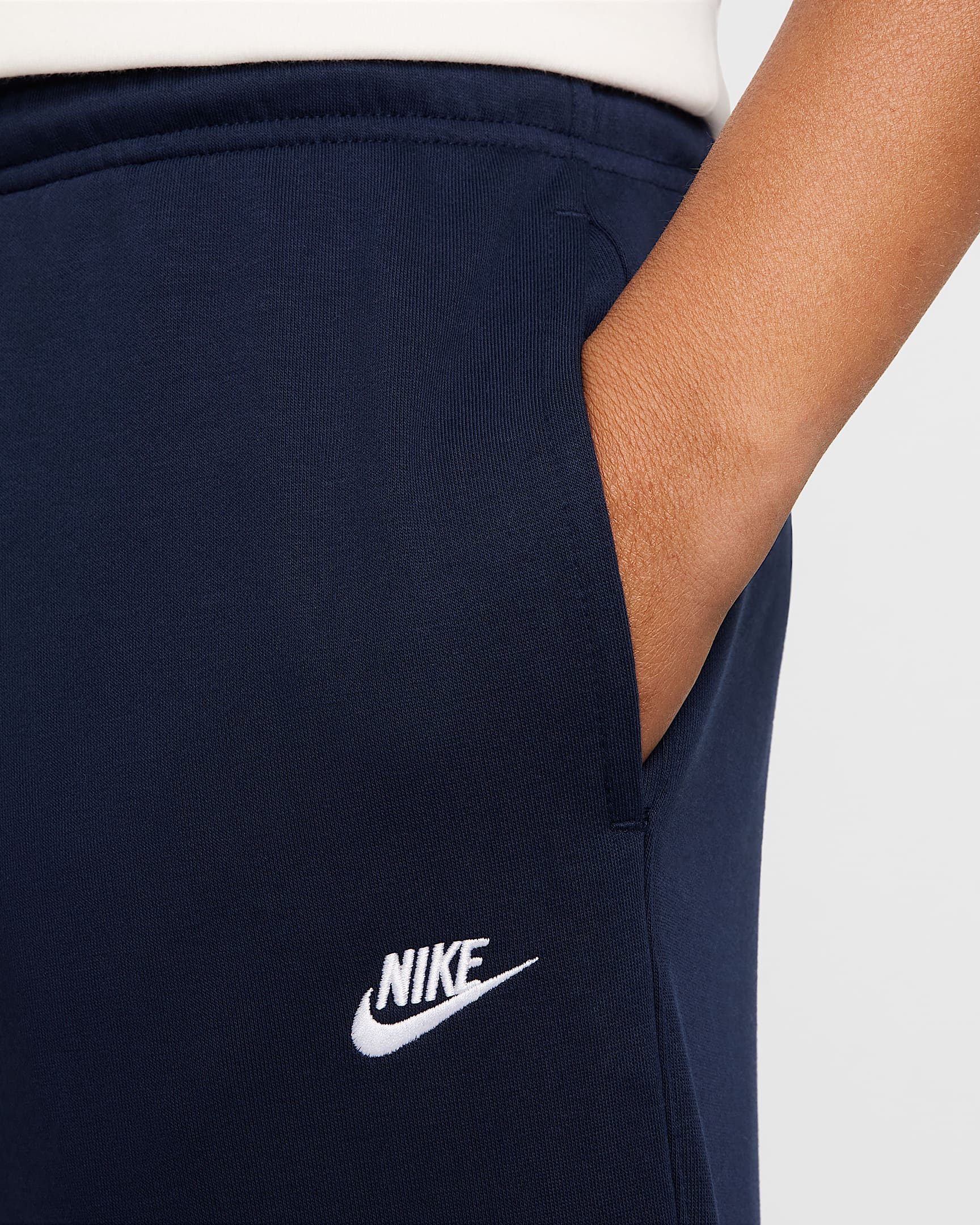 Nike Club Men's French Terry Joggers. Nike IE