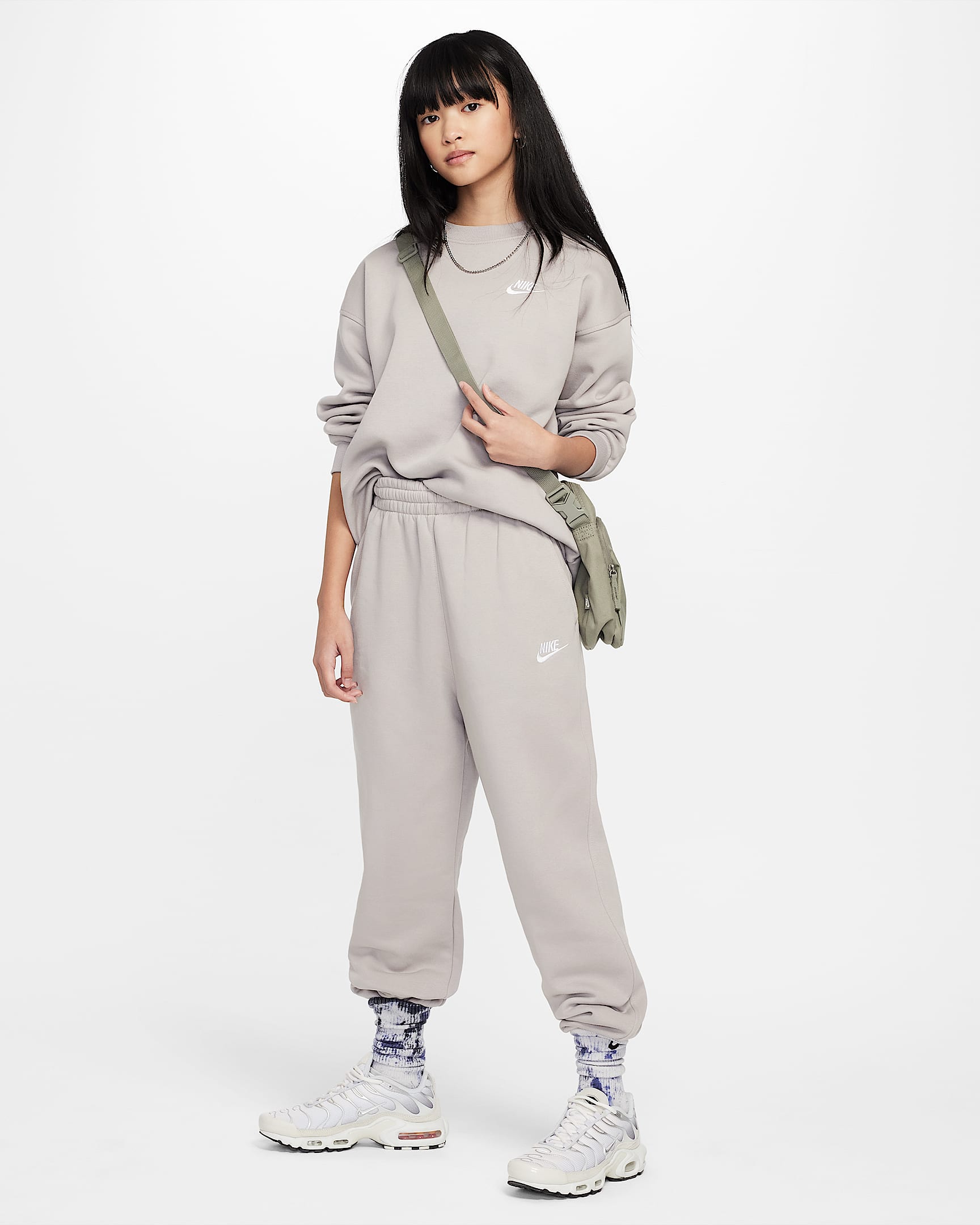 Nike Sportswear Club Fleece Older Kids' Loose Trousers. Nike UK