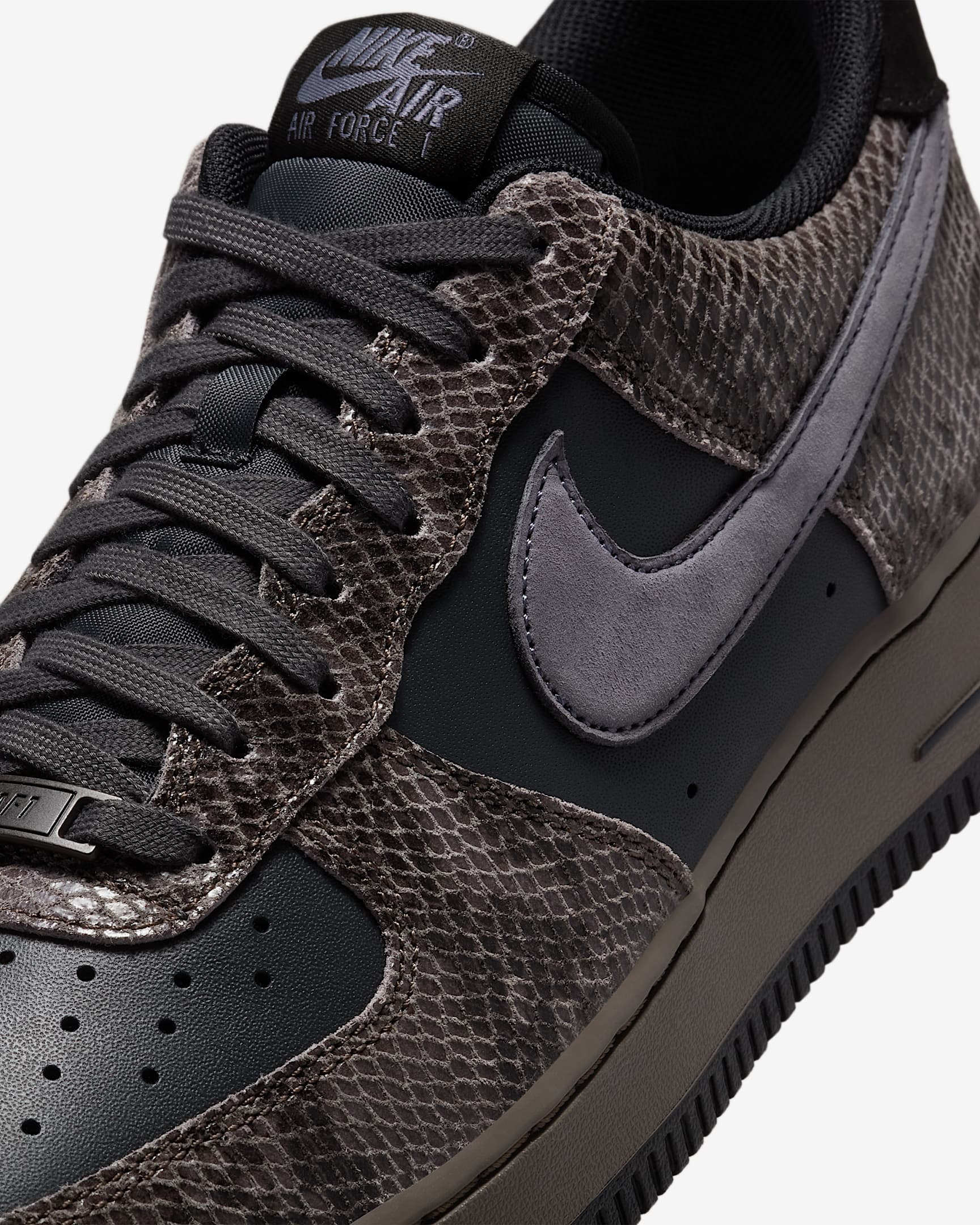 나이키 에어 포스 1 '07 LV8 남성 신발. 나이키 코리아