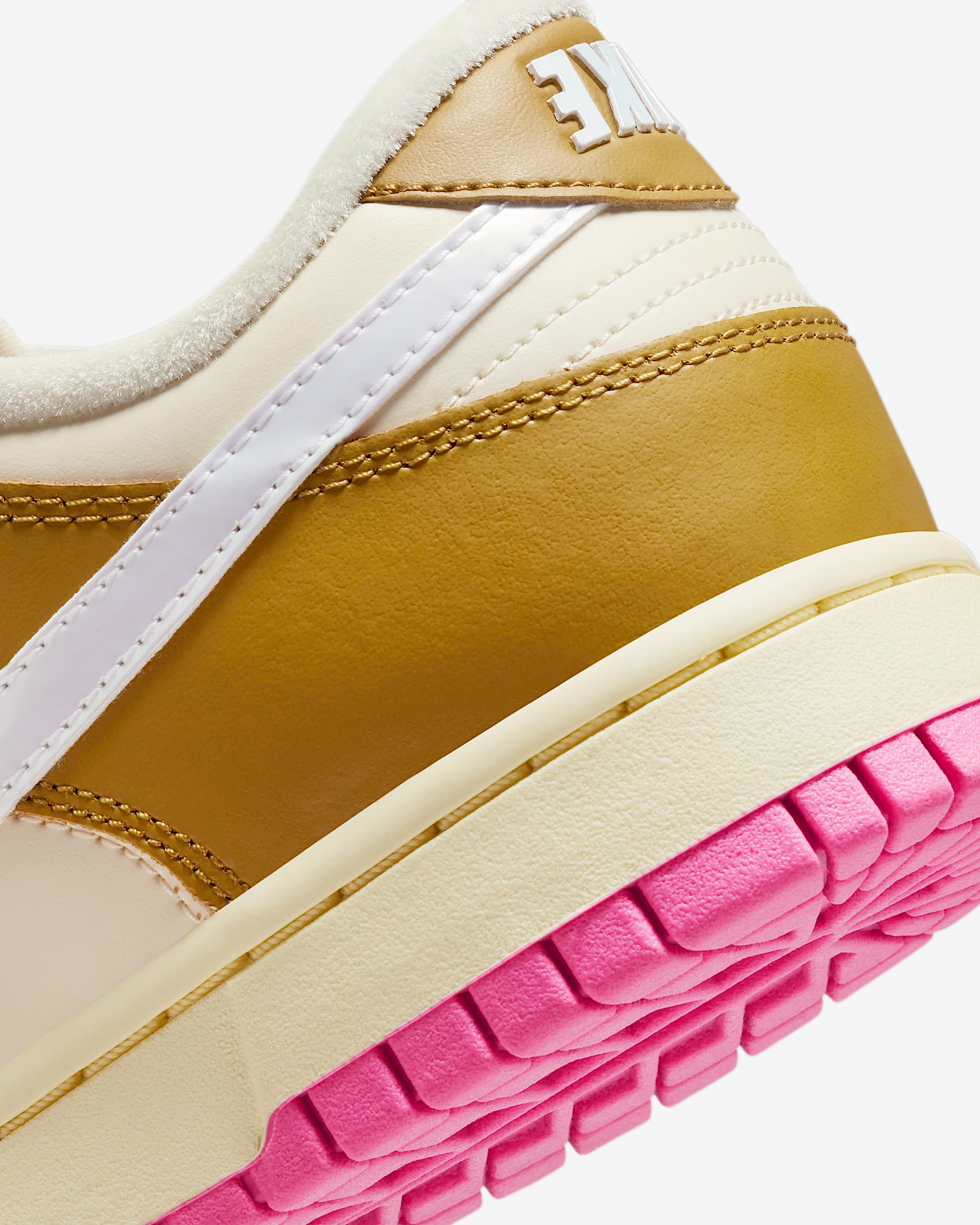 Nike Dunk Low SE Women's Shoes. Nike UK