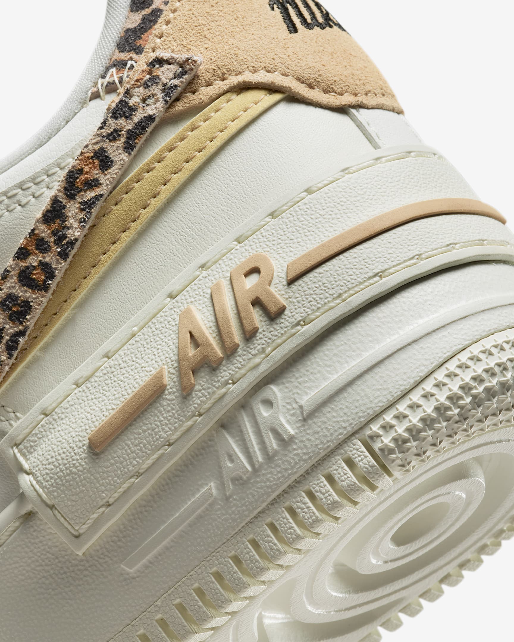 Nike Air Force 1 Shadow Women's Shoes. Nike LU