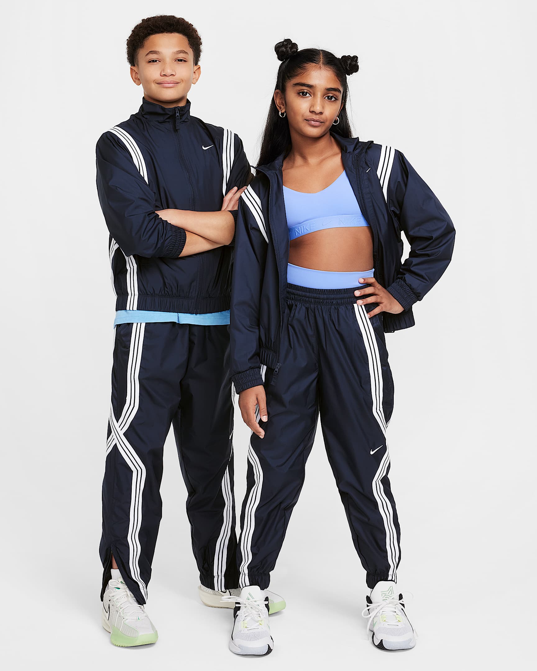 Nike Crossover Older Kids' Repel Basketball Trousers. Nike IN