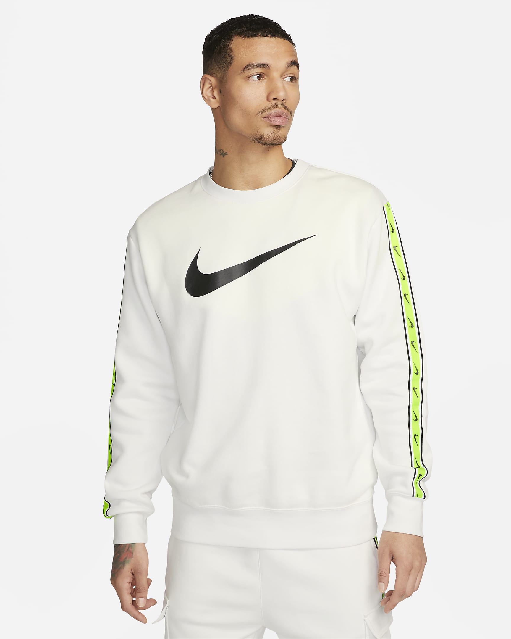 Nike Sportswear Repeat Men's Fleece Sweatshirt. Nike UK