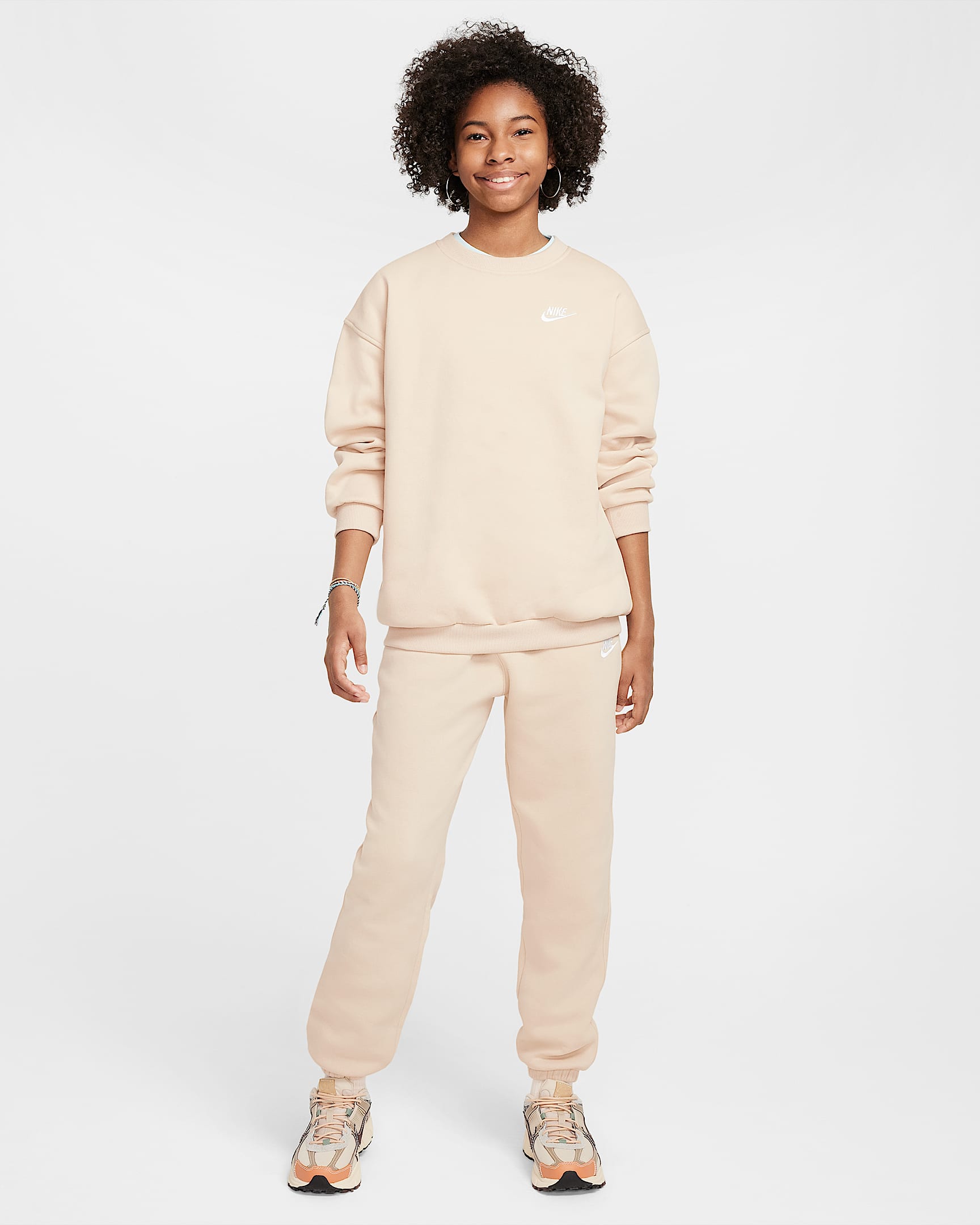 Nike Sportswear Club Fleece Big Kids' (Girls') Oversized Sweatshirt ...