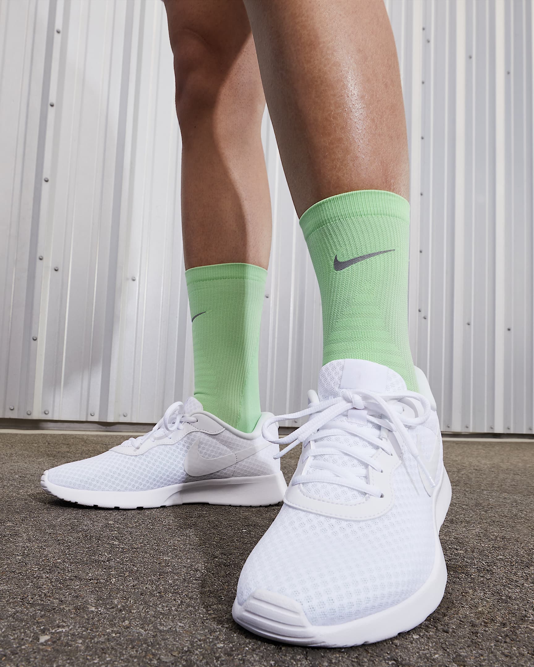 Nike Tanjun EasyOn Women's Shoes. Nike RO
