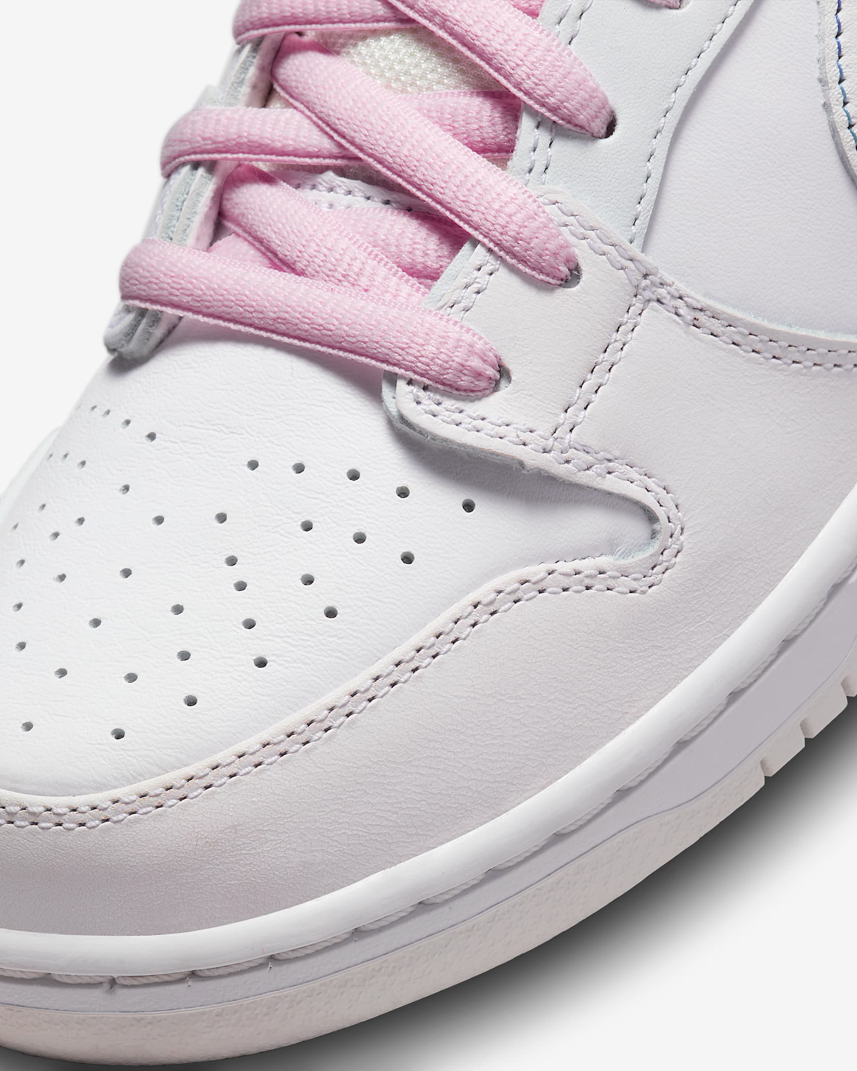 Nike SB Dunk Low Pro Be True Skate Shoes. Nike NL
