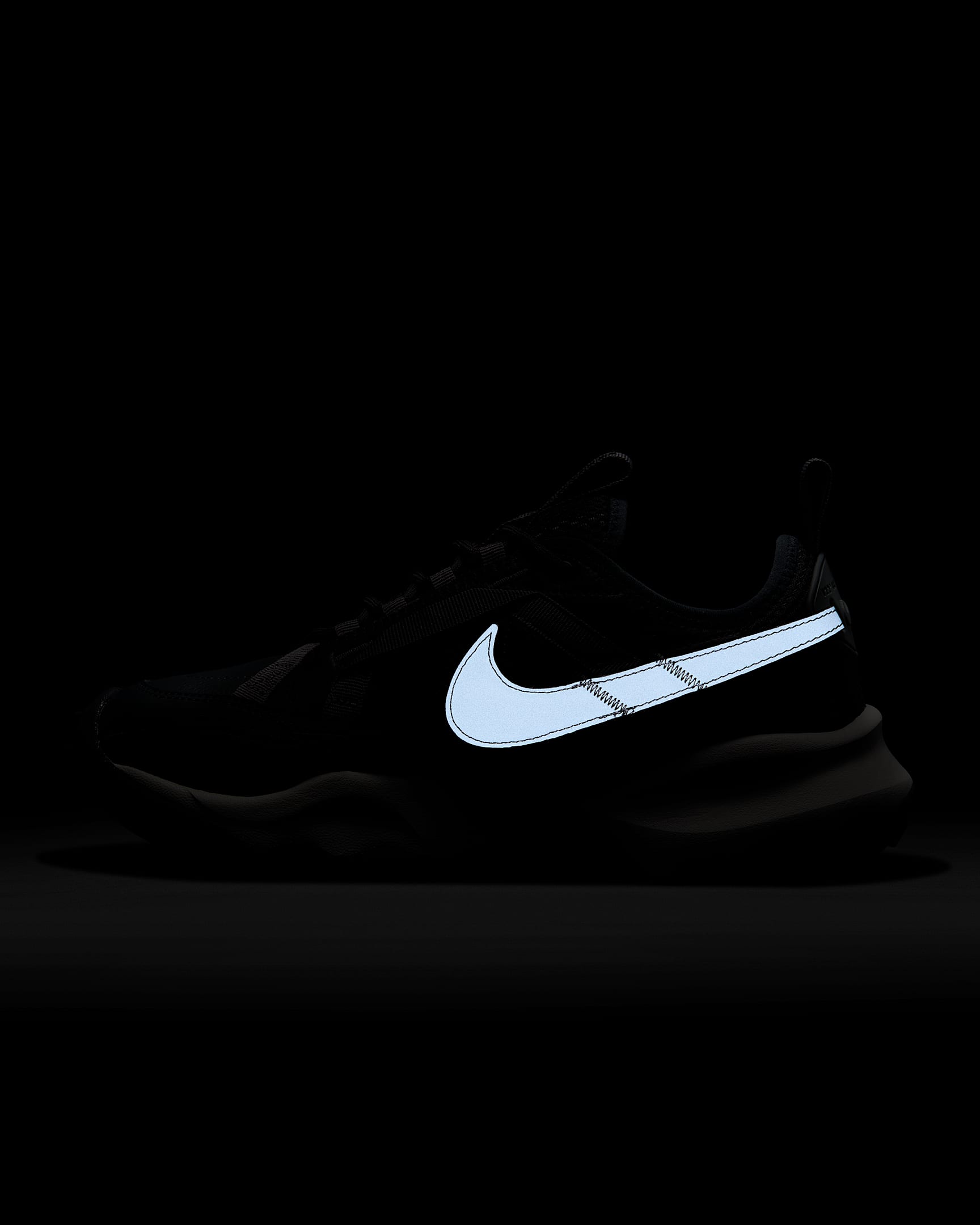 Nike TC 7900 女鞋。Nike TW