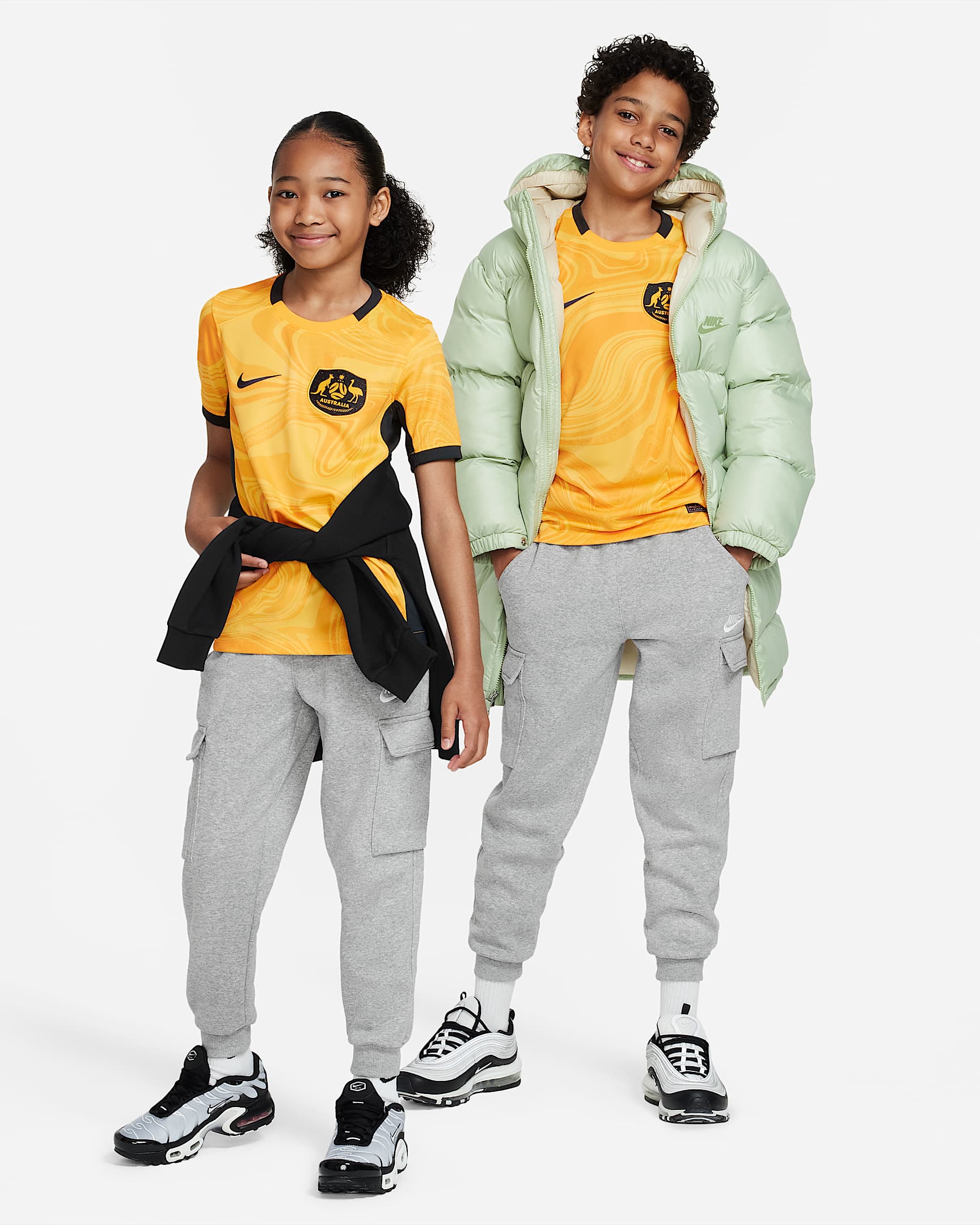 Australia 2023 Stadium Home Older Kids' Nike Dri-FIT Football Shirt. Nike NZ