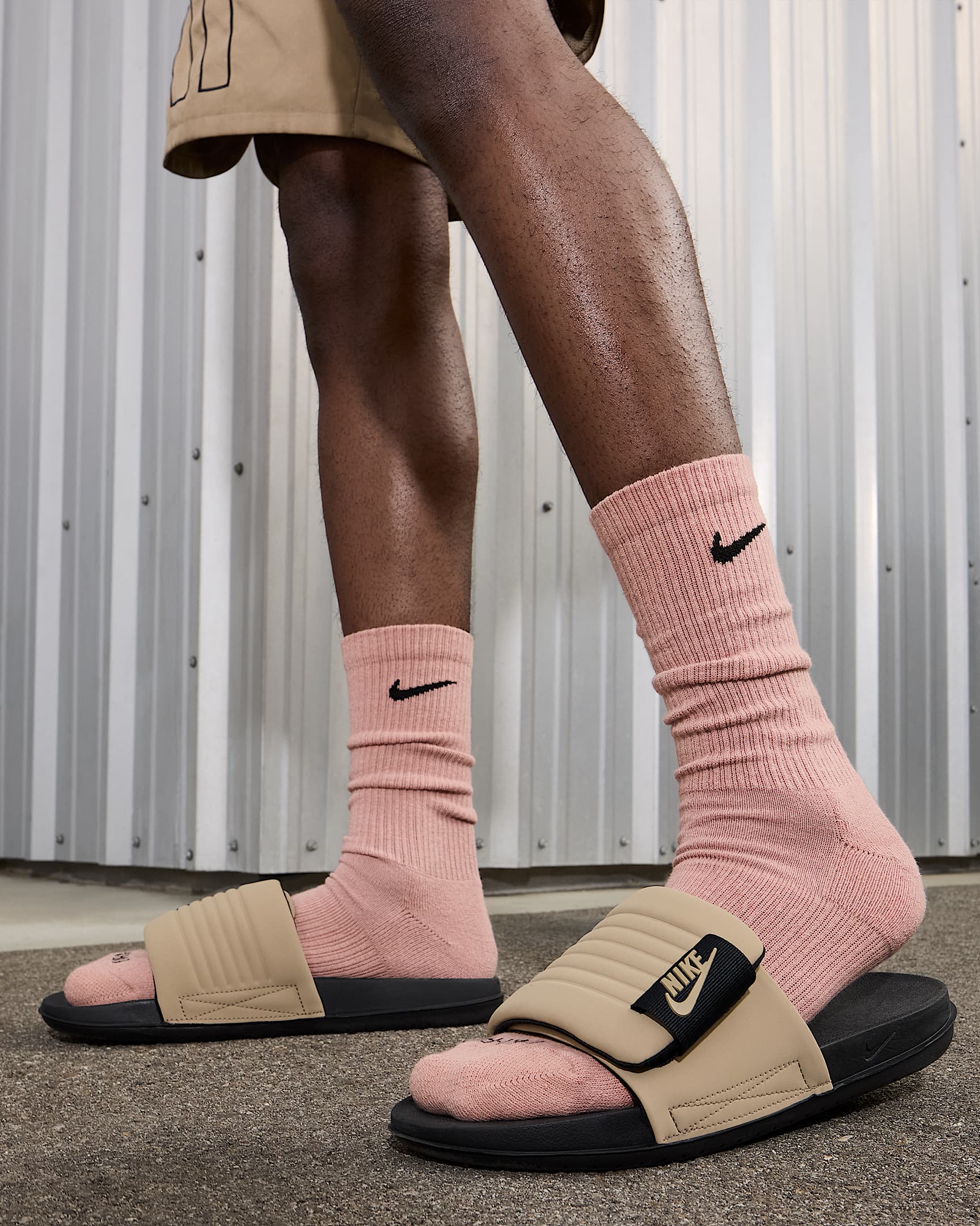 Nike Offcourt Adjust Herren-Slides. Nike CH