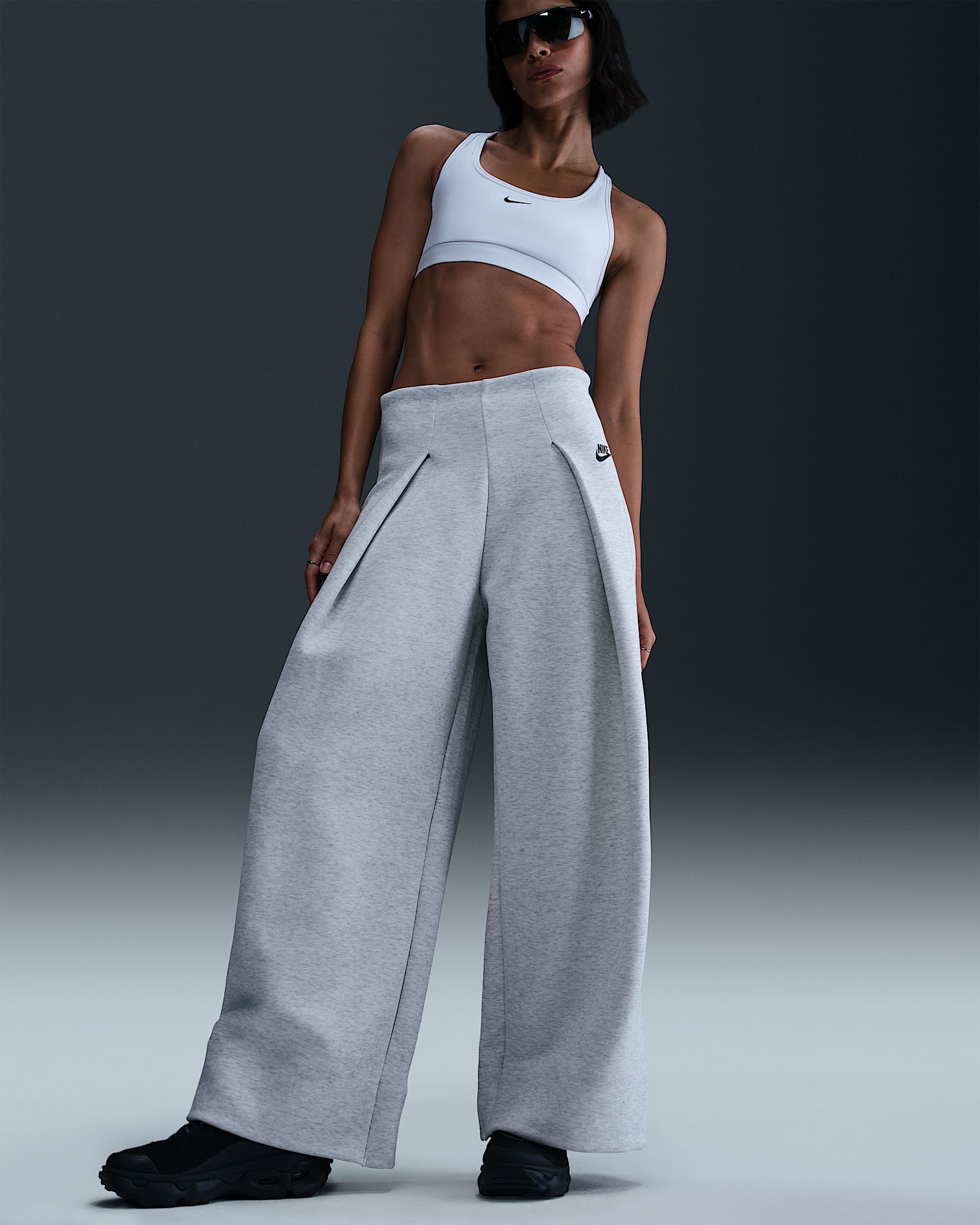 Nike Sportswear Tech Fleece Women's High-Waisted Pleated Pants. Nike.com
