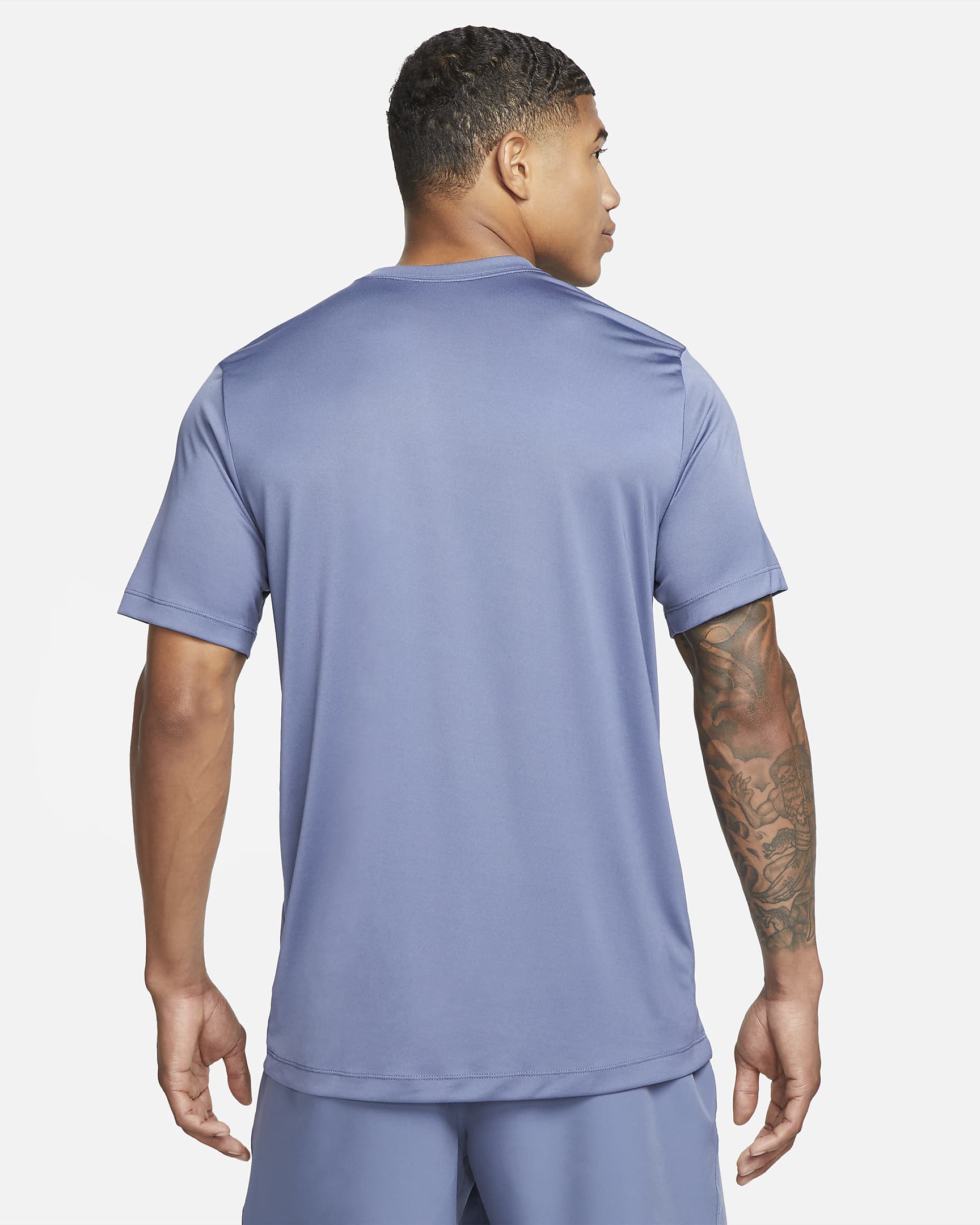 Playera de fitness para hombre Nike Dri-FIT Legend. Nike MX