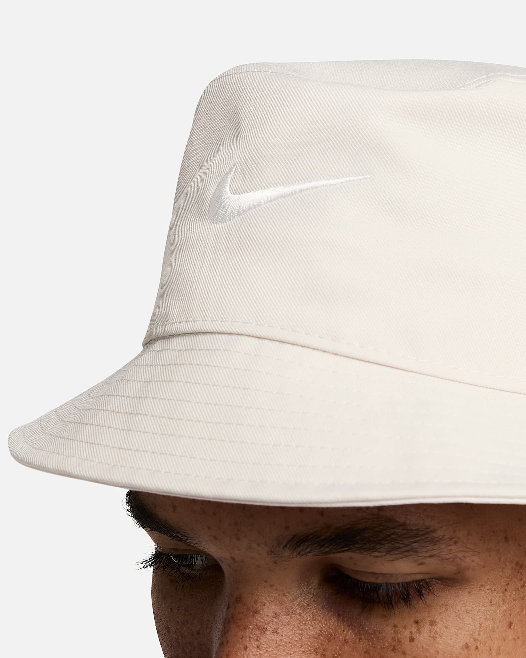 Nike Apex Swoosh Bucket Hat. Nike UK