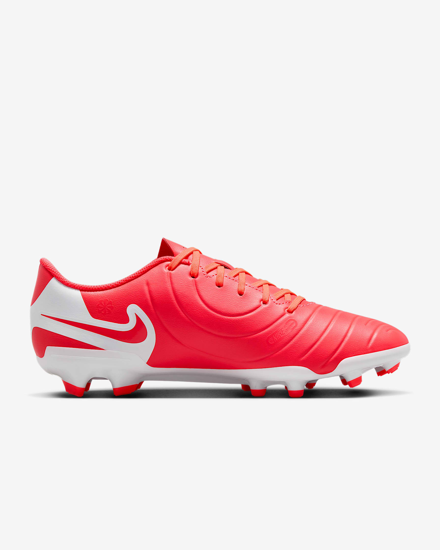 Nike Tiempo Legend 10 Club Multi-Ground Low-Top Football Boot. Nike IE