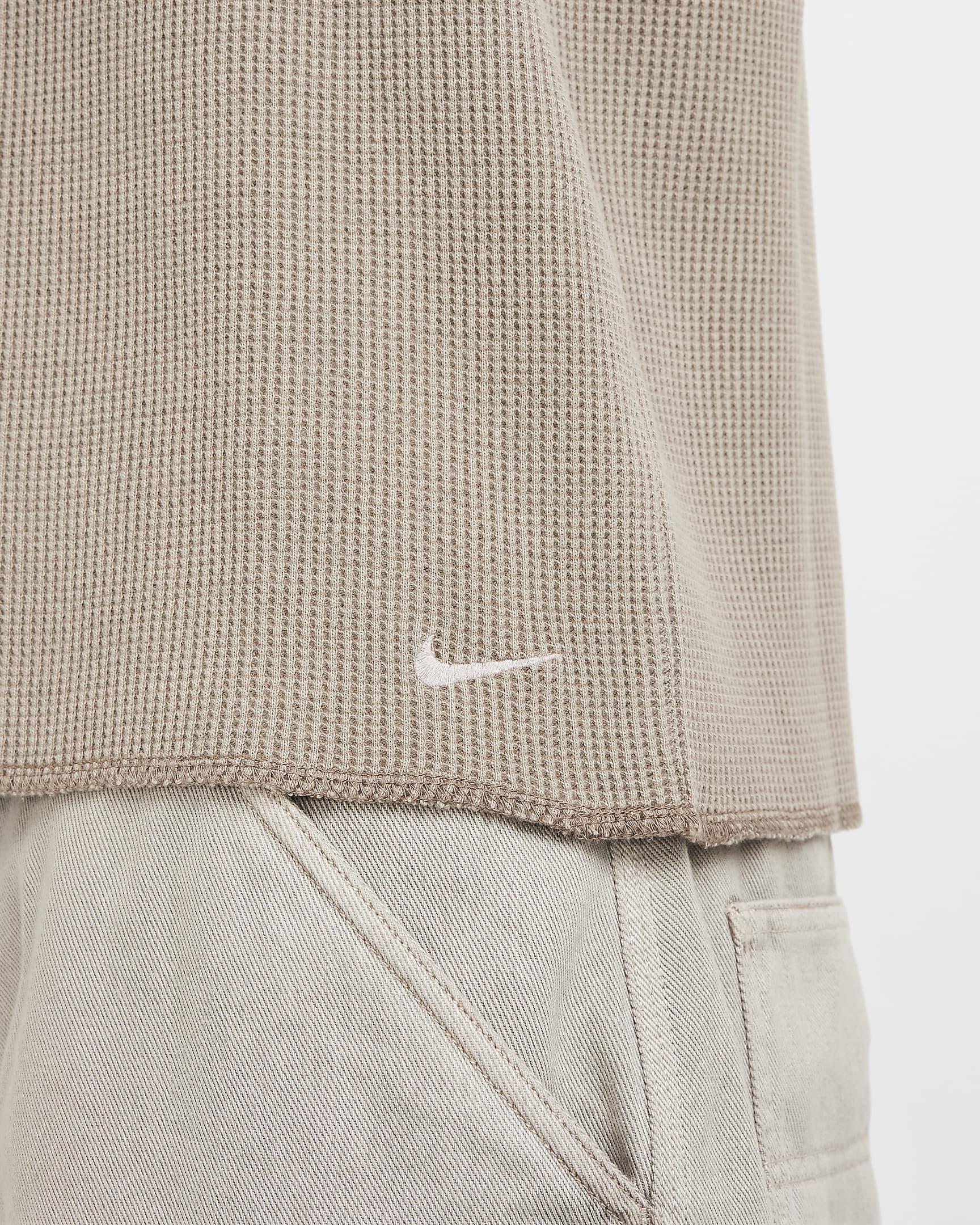 Playera de manga larga y alta densidad con diseño tipo waffle para hombre Nike Life. Nike.com