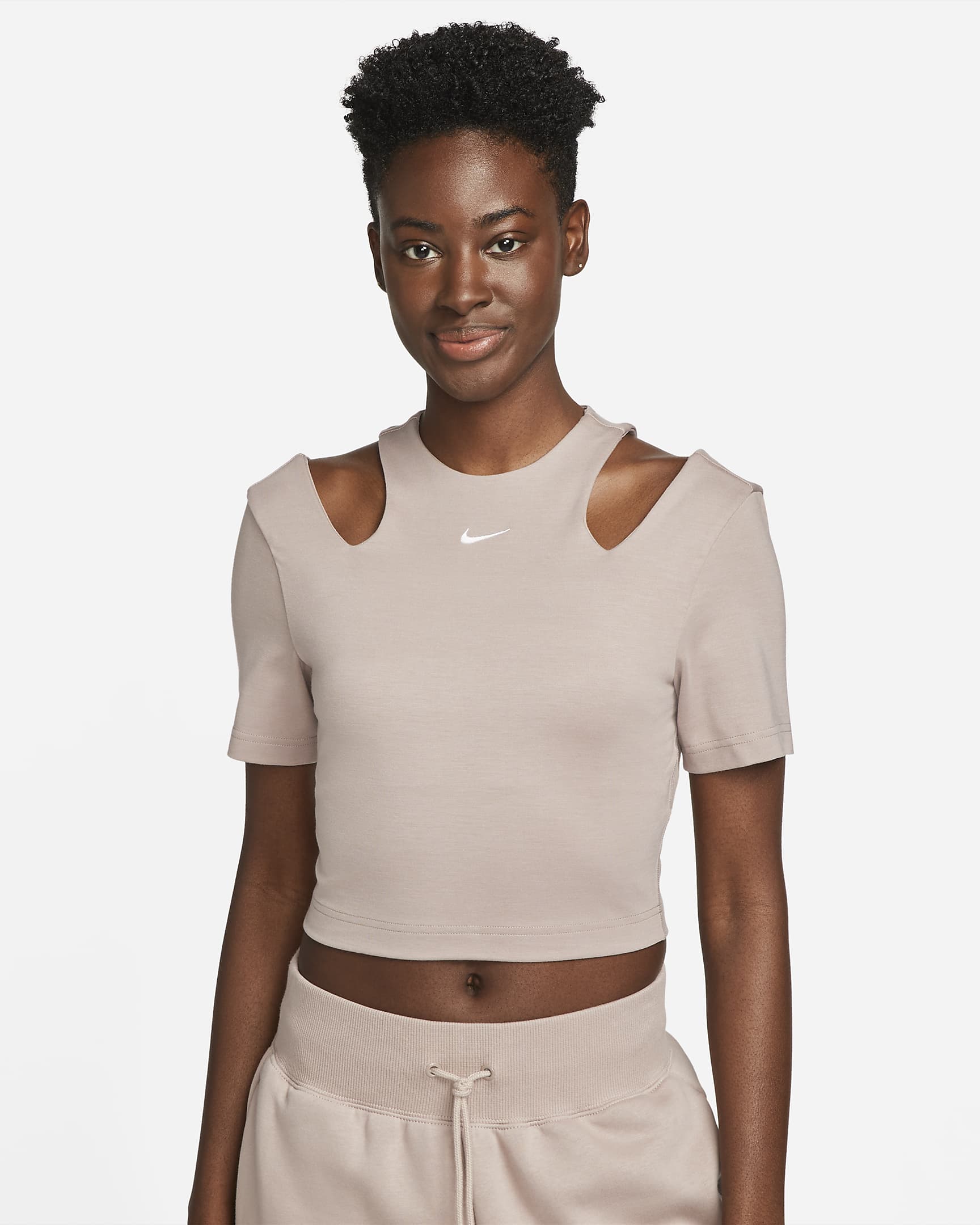 Nike Sportswear Essentials Camiseta de manga corta - Mujer. Nike ES Nike Sportswear Essentials Camiseta de manga corta - Mujer. Nike ES