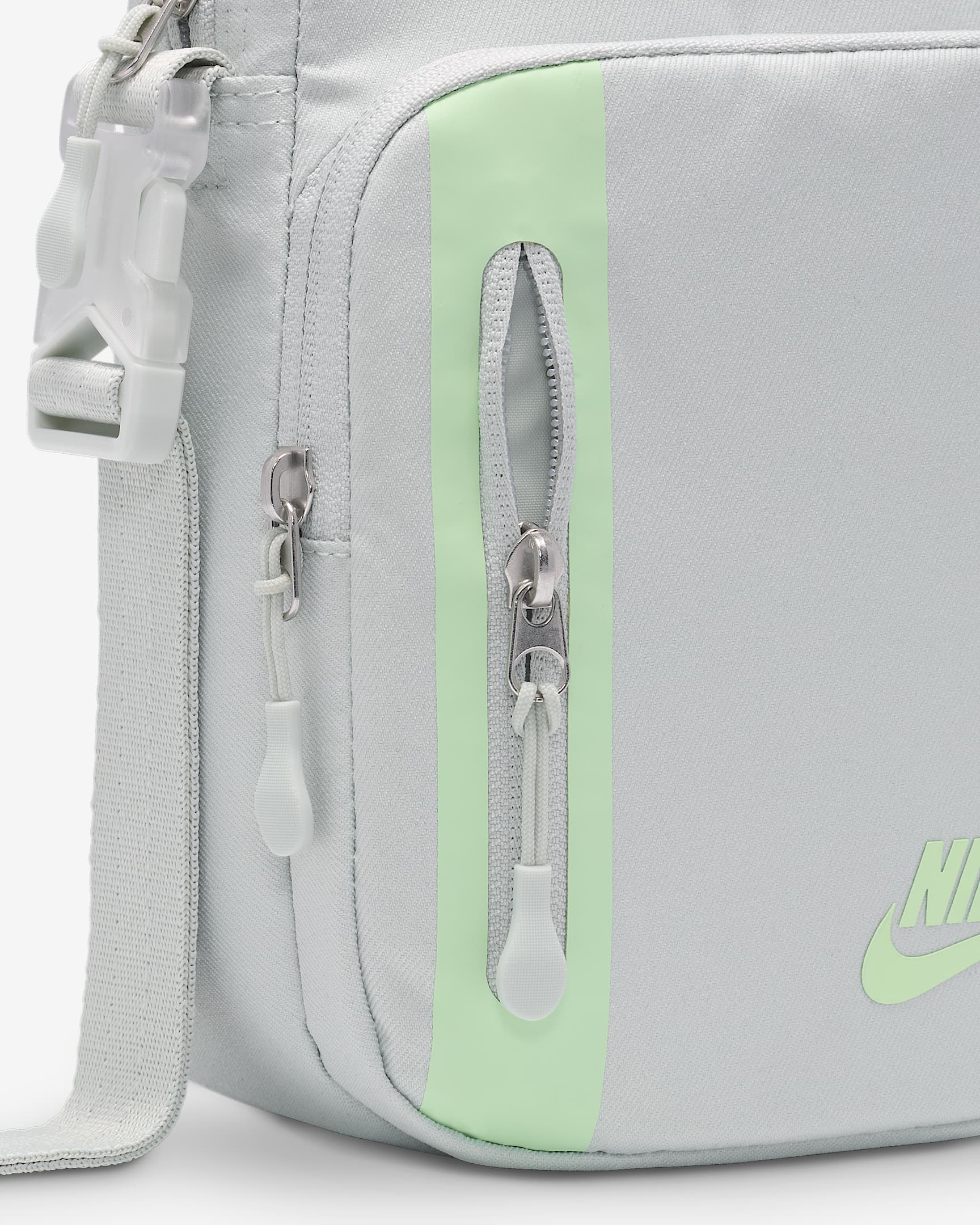 Nike Premium Cross-Body Bag (4L). Nike RO