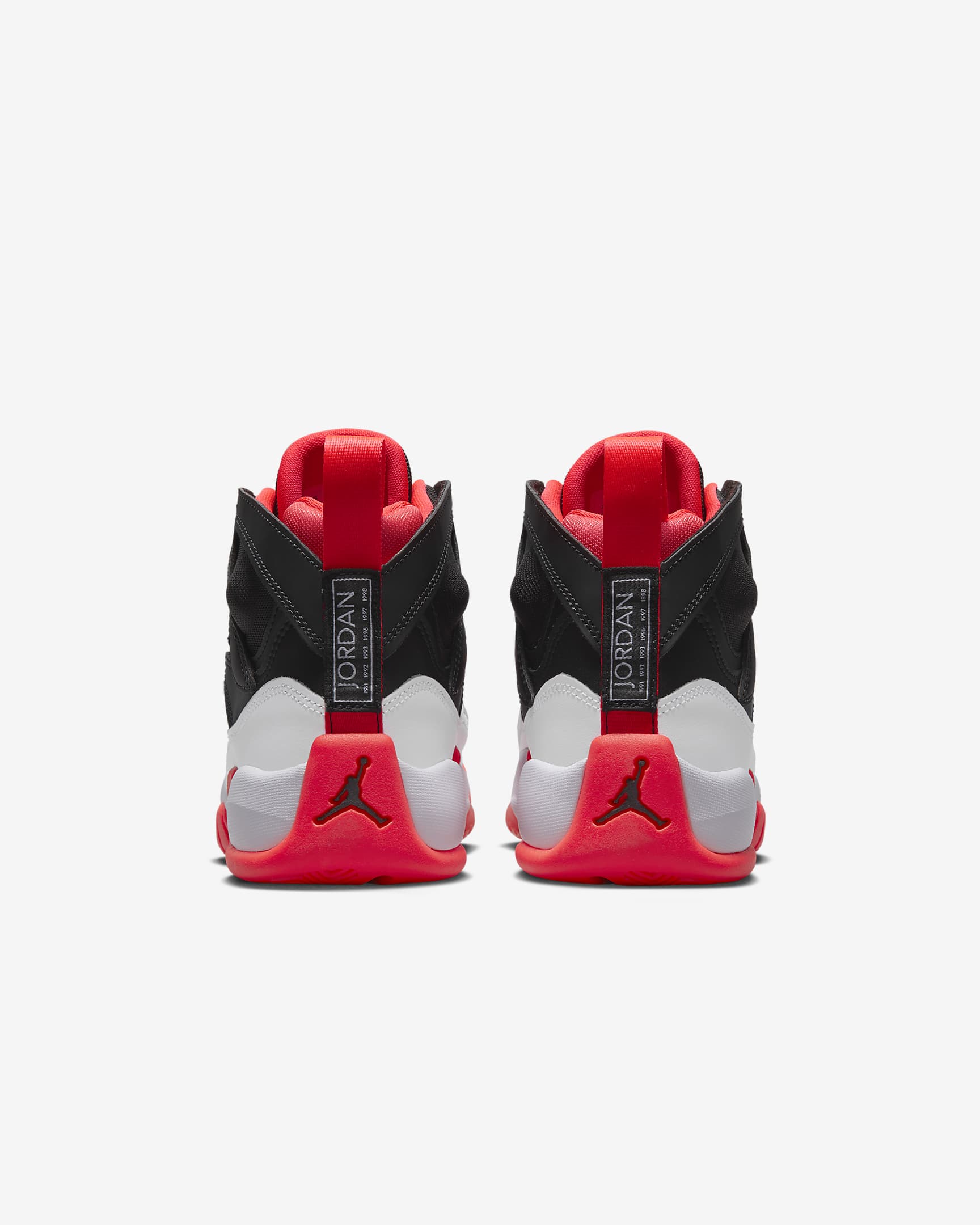 Jumpman Two Trey Sabatilles - Nen/a. Nike ES