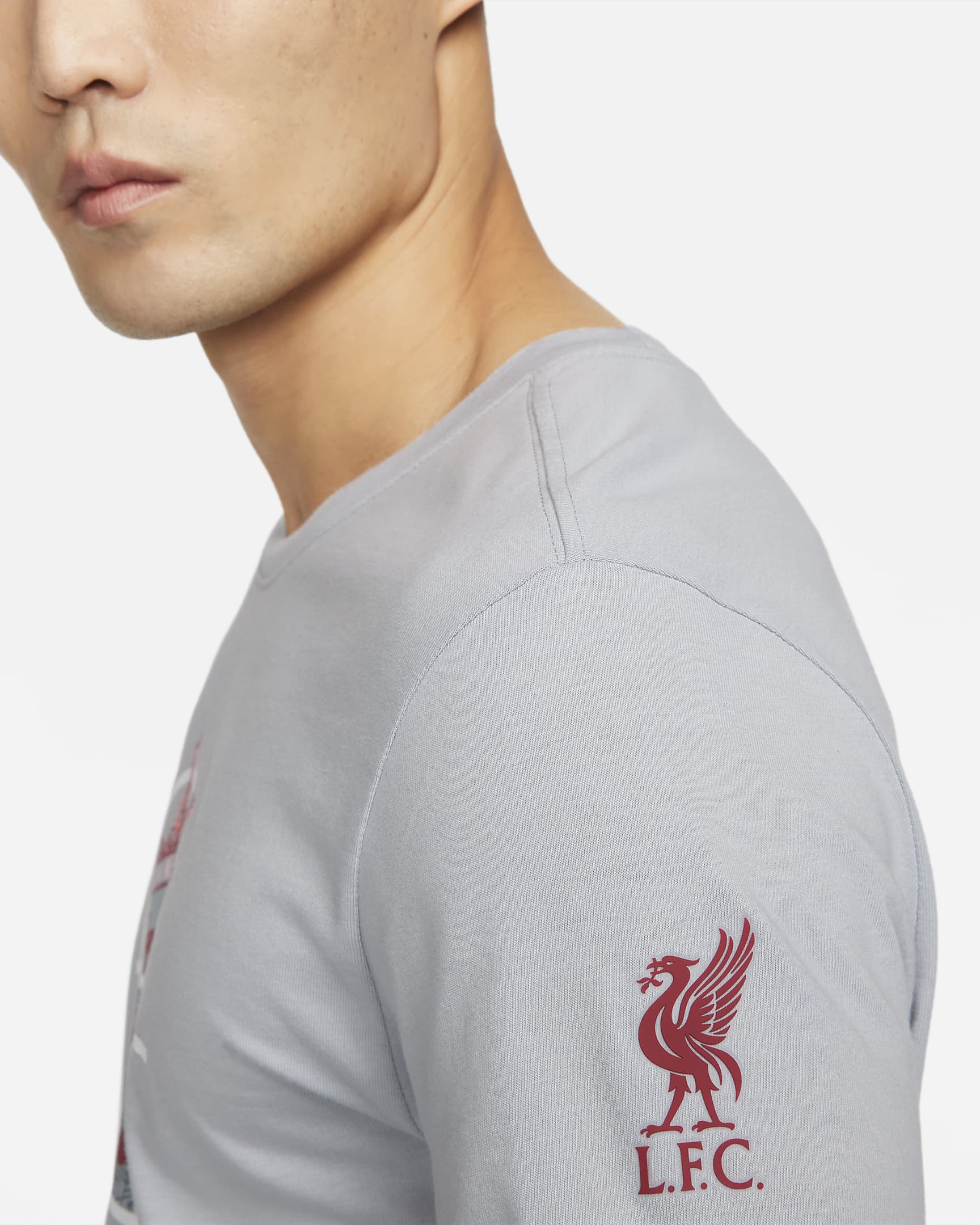 Liverpool F.C. Men's Nike Football T-Shirt. Nike AE