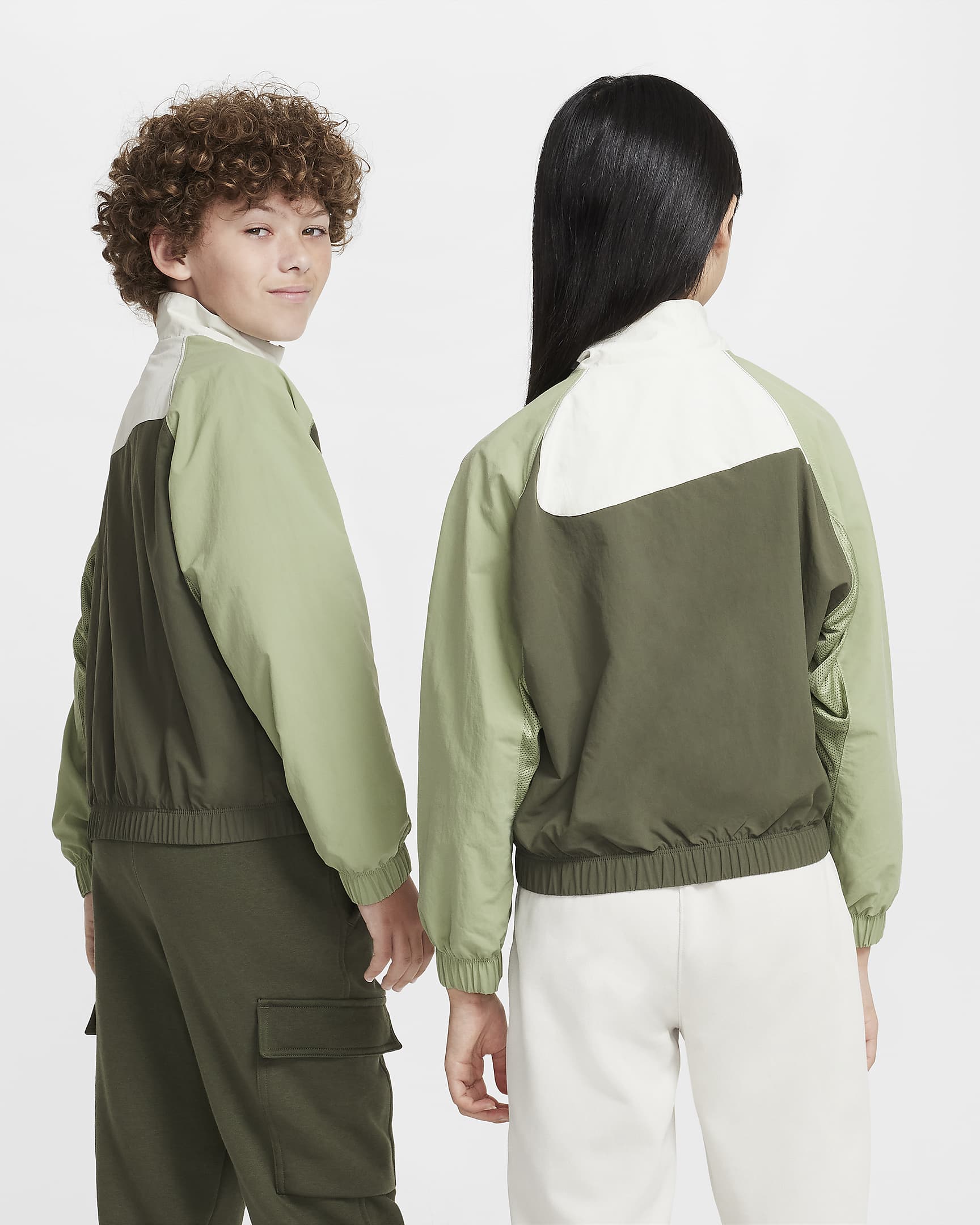 Nike Sportswear Amplify Older Kids' Woven Full-Zip Jacket. Nike PH