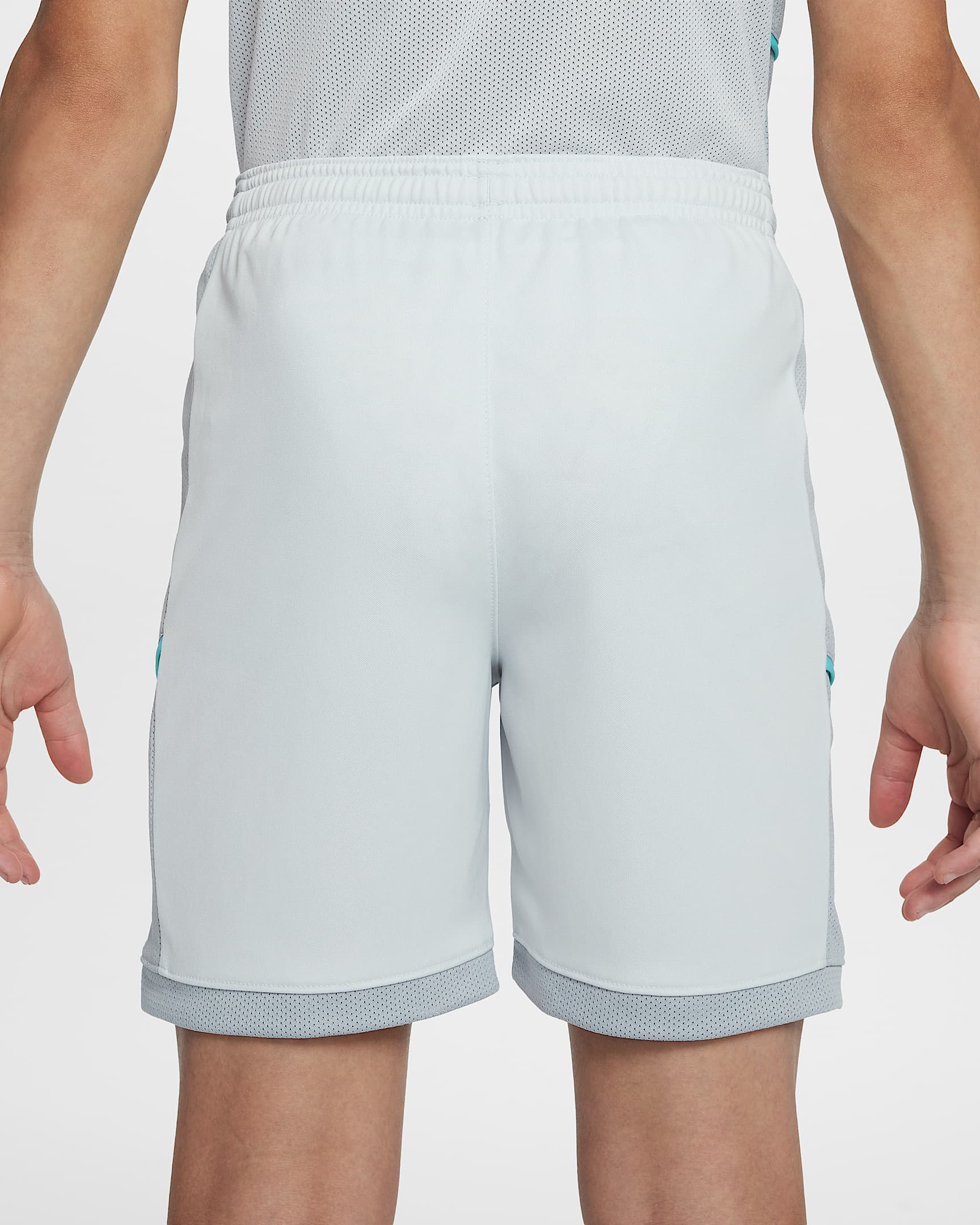 Nike Academy Older Kids' Dri-FIT 18cm (approx.) Football Shorts. Nike BE