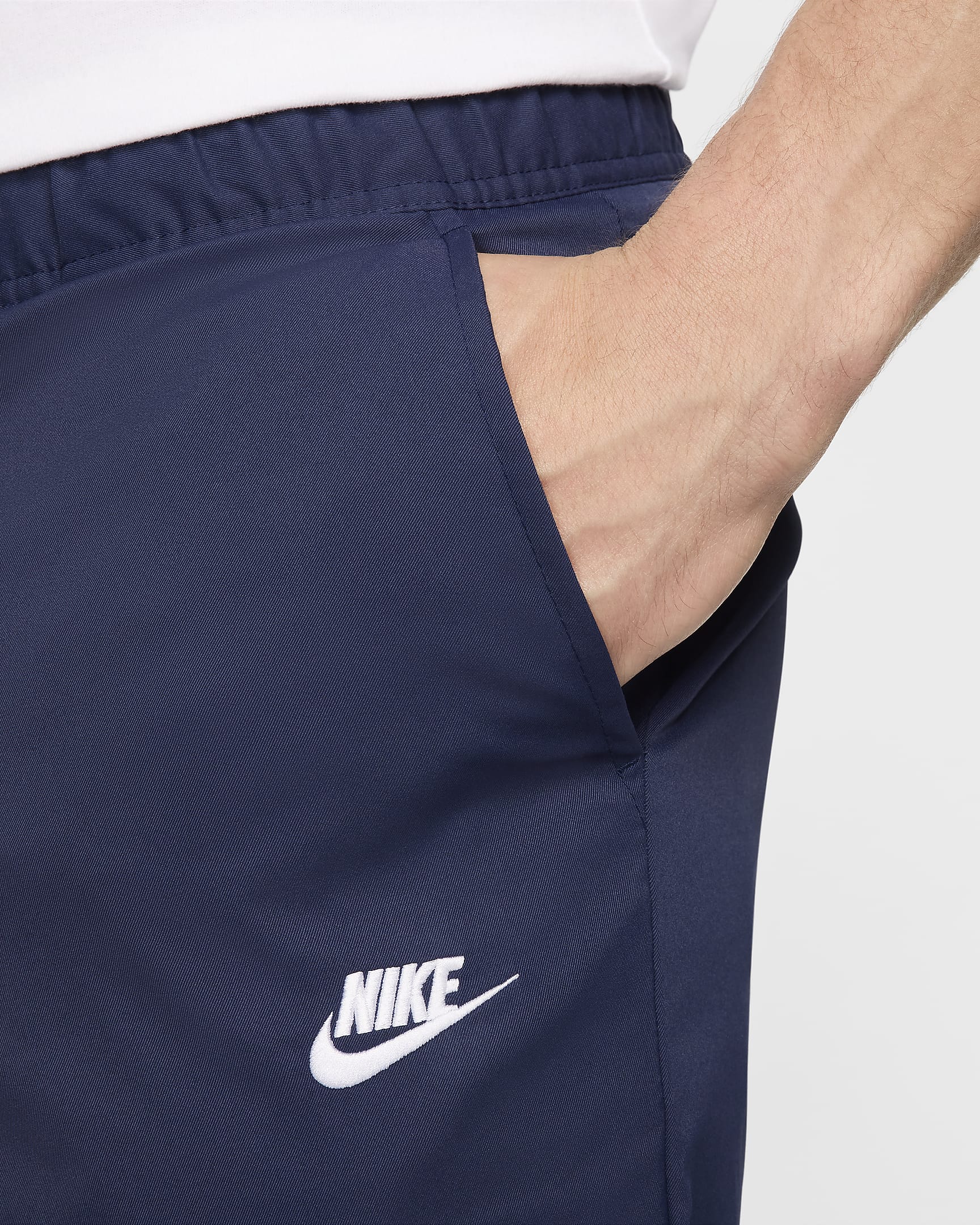 Nike Club Men's Woven Tapered Leg Pants. Nike.com