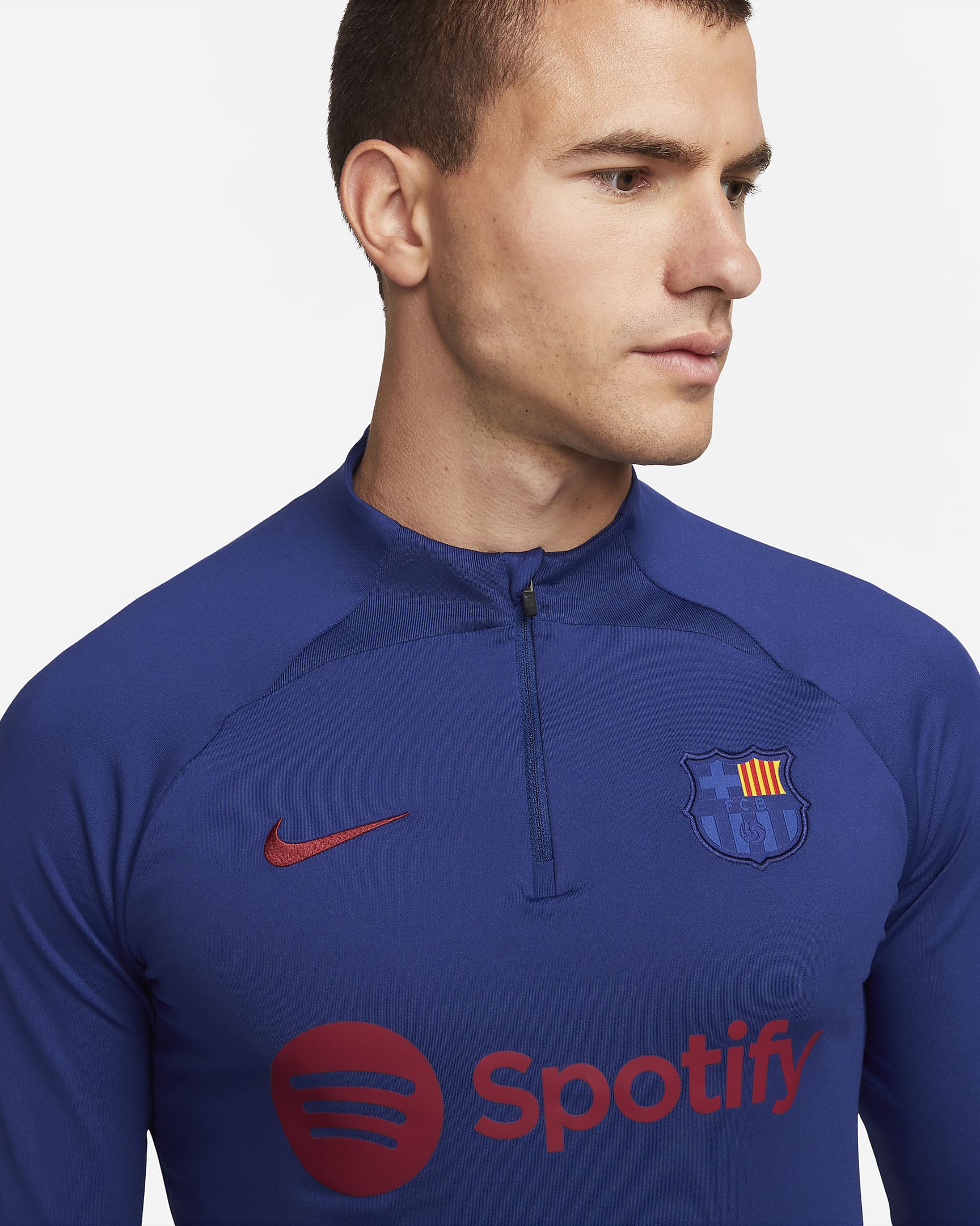 Barcelona Strike Men's Nike Dri-FIT Football 1/4-Zip Drill Top. Nike UK