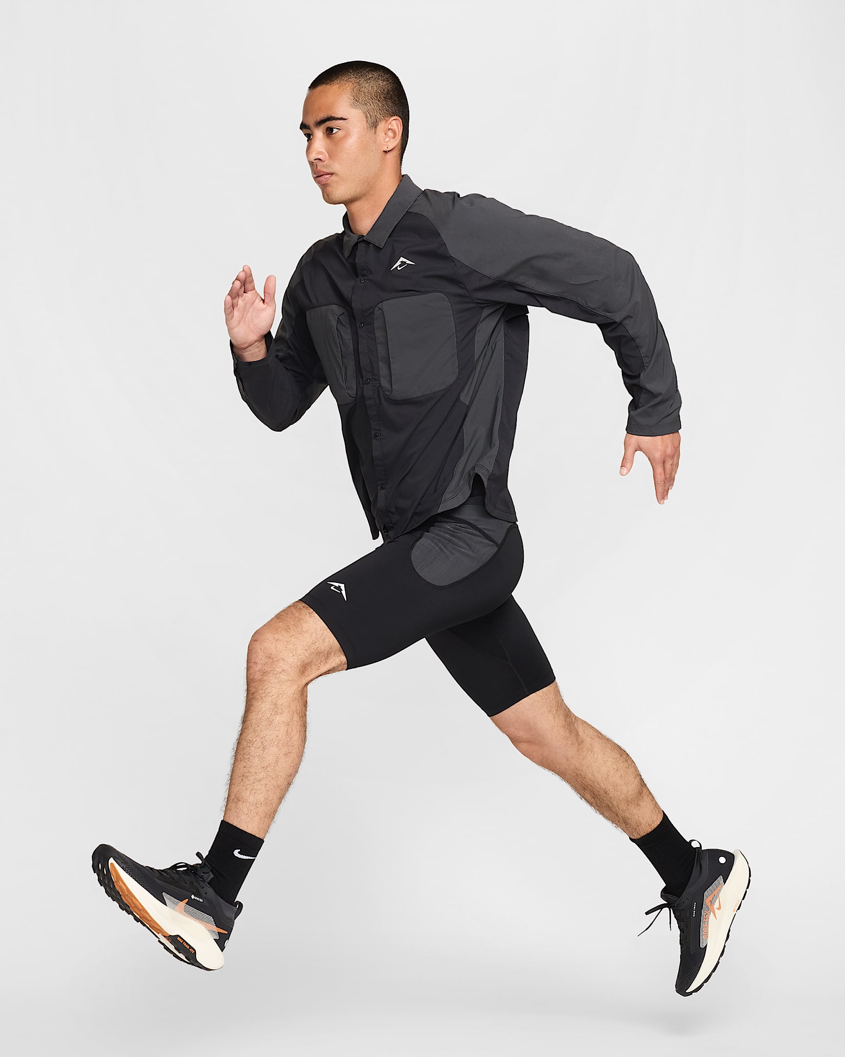 Nike Trail Men's Dri-FIT ADV UV Running Shirt Jacket. Nike IN