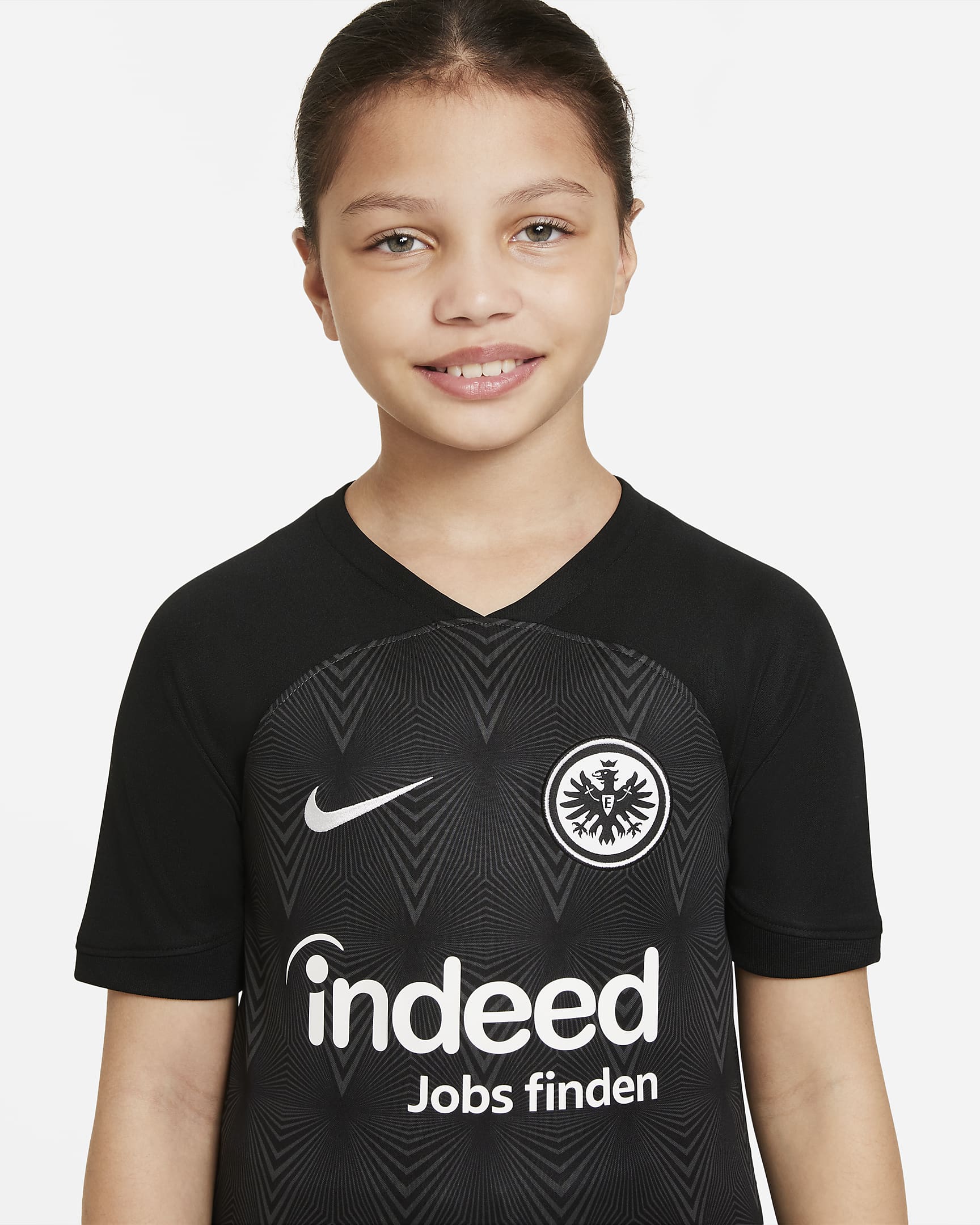 Eintracht Frankfurt 2022/23 Stadium Away Older Kids' Nike Dri-FIT Football Jersey. Nike SI