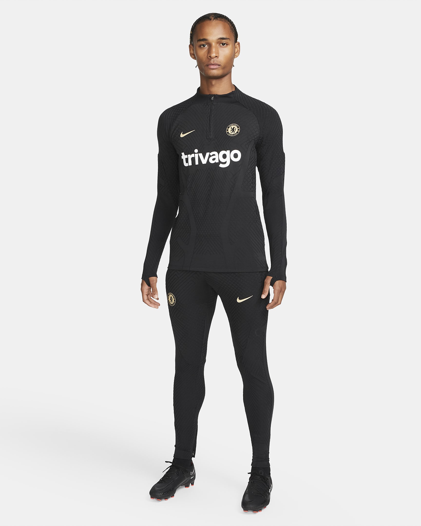 Chelsea F.C. Strike Elite Men's Nike Dri-FIT ADV Knit Football Drill Top. Nike BE