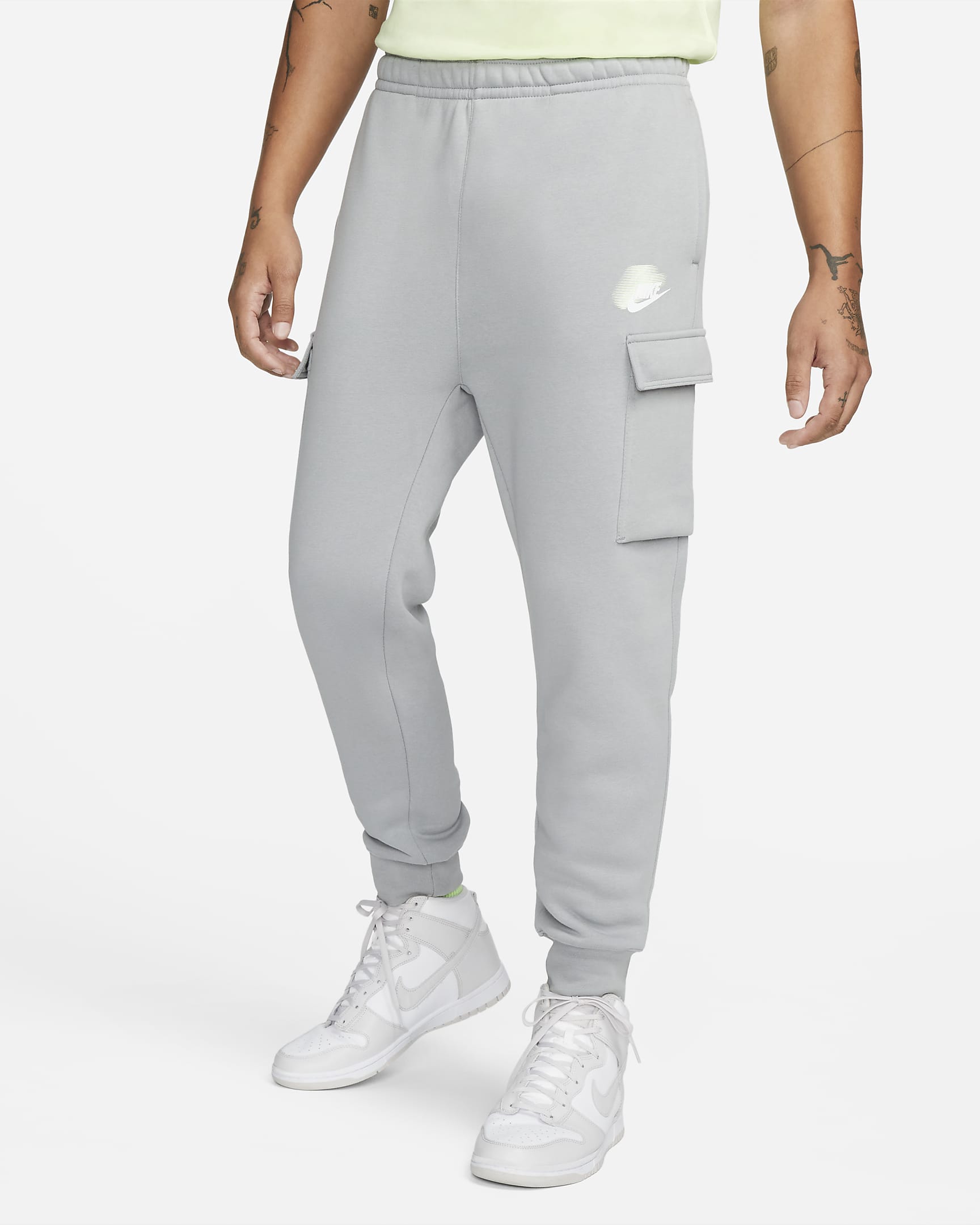 Nike Sportswear Standard Issue Men's Cargo Trousers. Nike LU