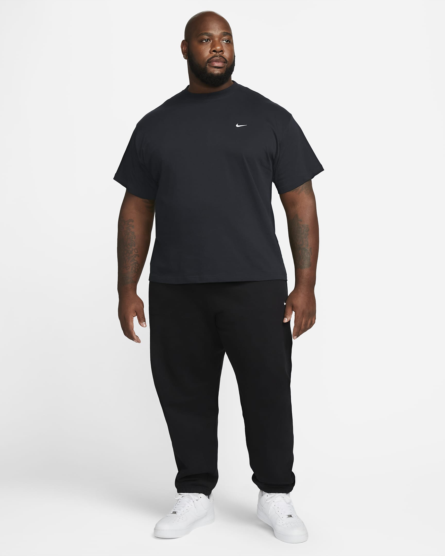 Nike Solo Swoosh T-Shirt. Nike LU