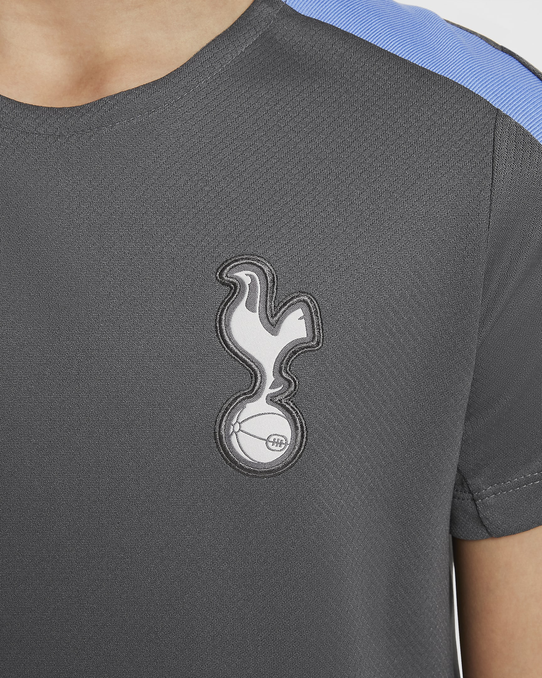 Tottenham Hotspur Strike Older Kids' Nike Dri-FIT Football Short-Sleeve ...