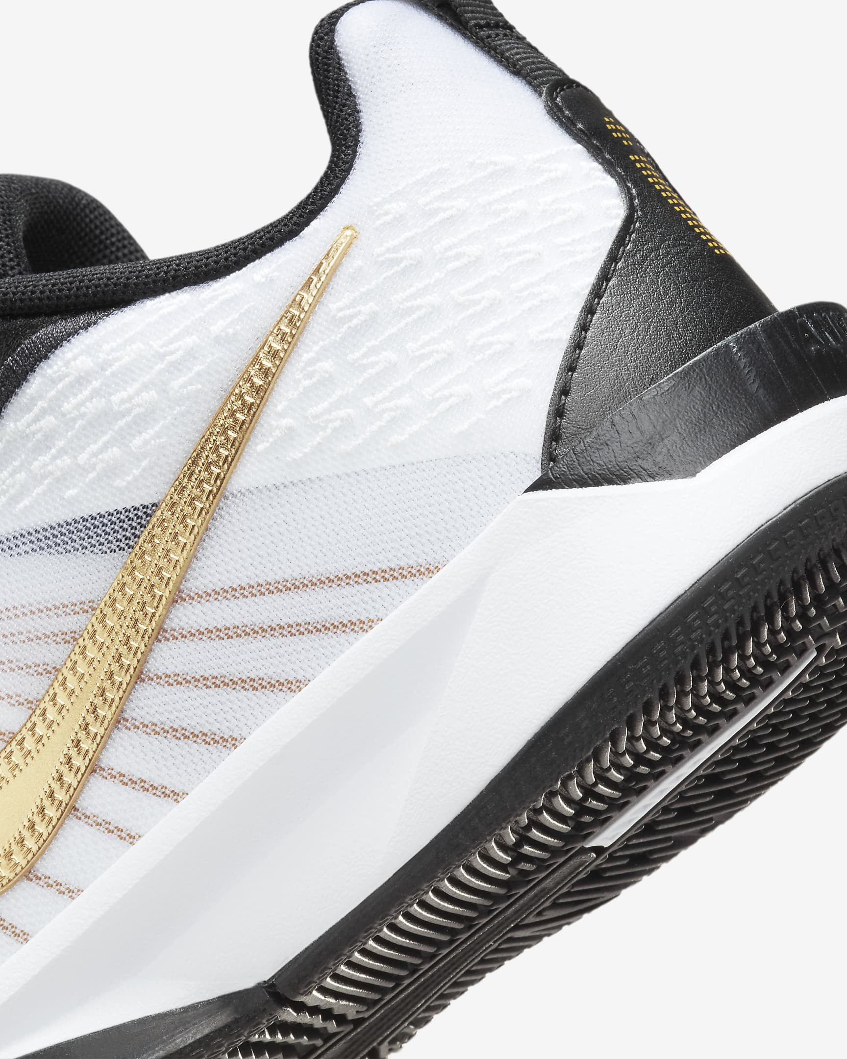 Sabrina 2 "Gold Quest" Big Kids' Basketball Shoes. Nike.com