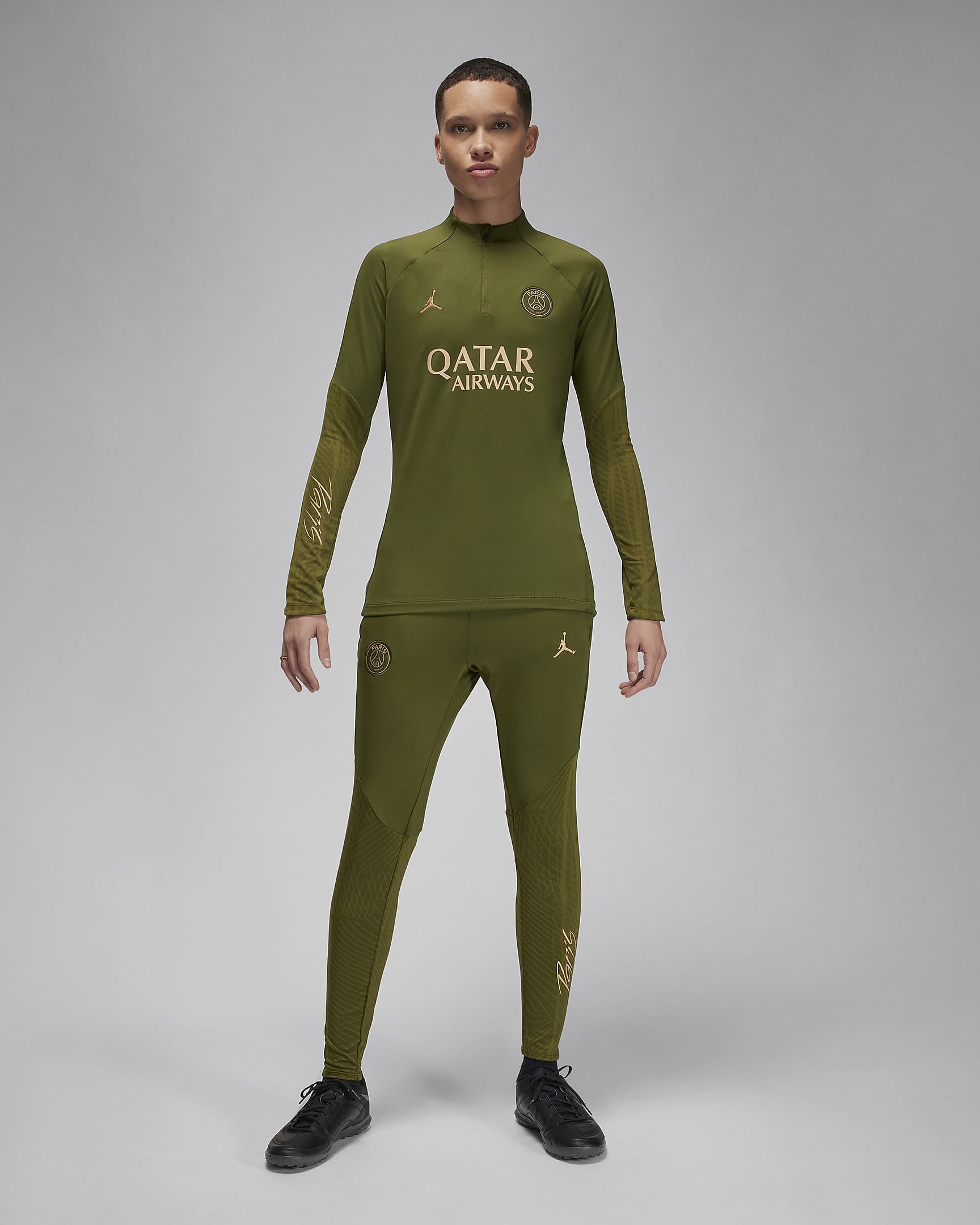 Paris Saint-Germain Strike Fourth Women's Jordan Dri-FIT Football Drill ...