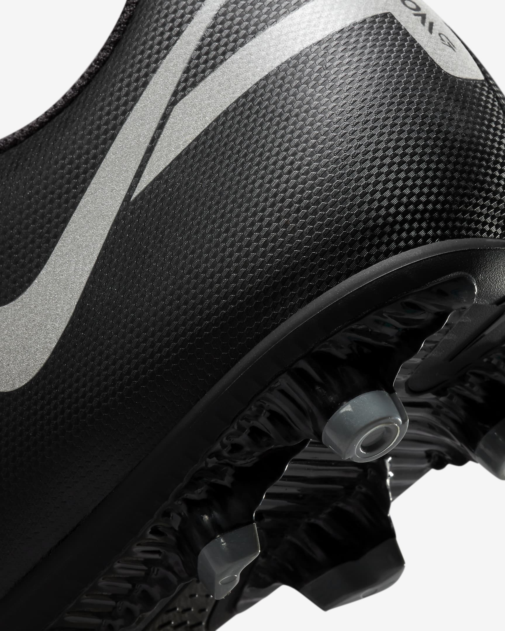 Nike Phantom GT2 Club MG Multi-Ground Football Boots. Nike CA
