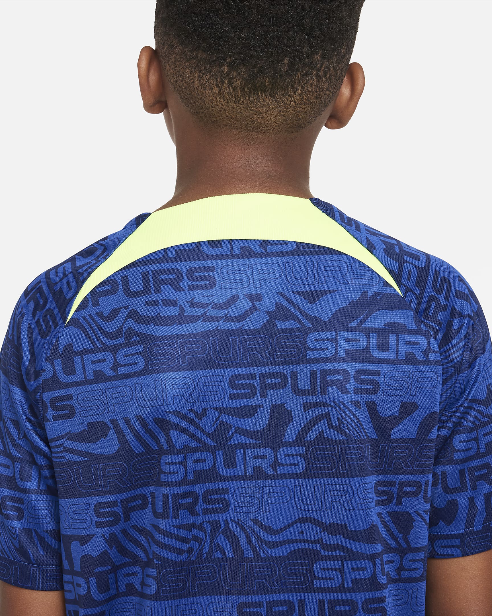 Tottenham Hotspur Older Kids' Nike Dri-FIT Pre-Match Football Top. Nike NL