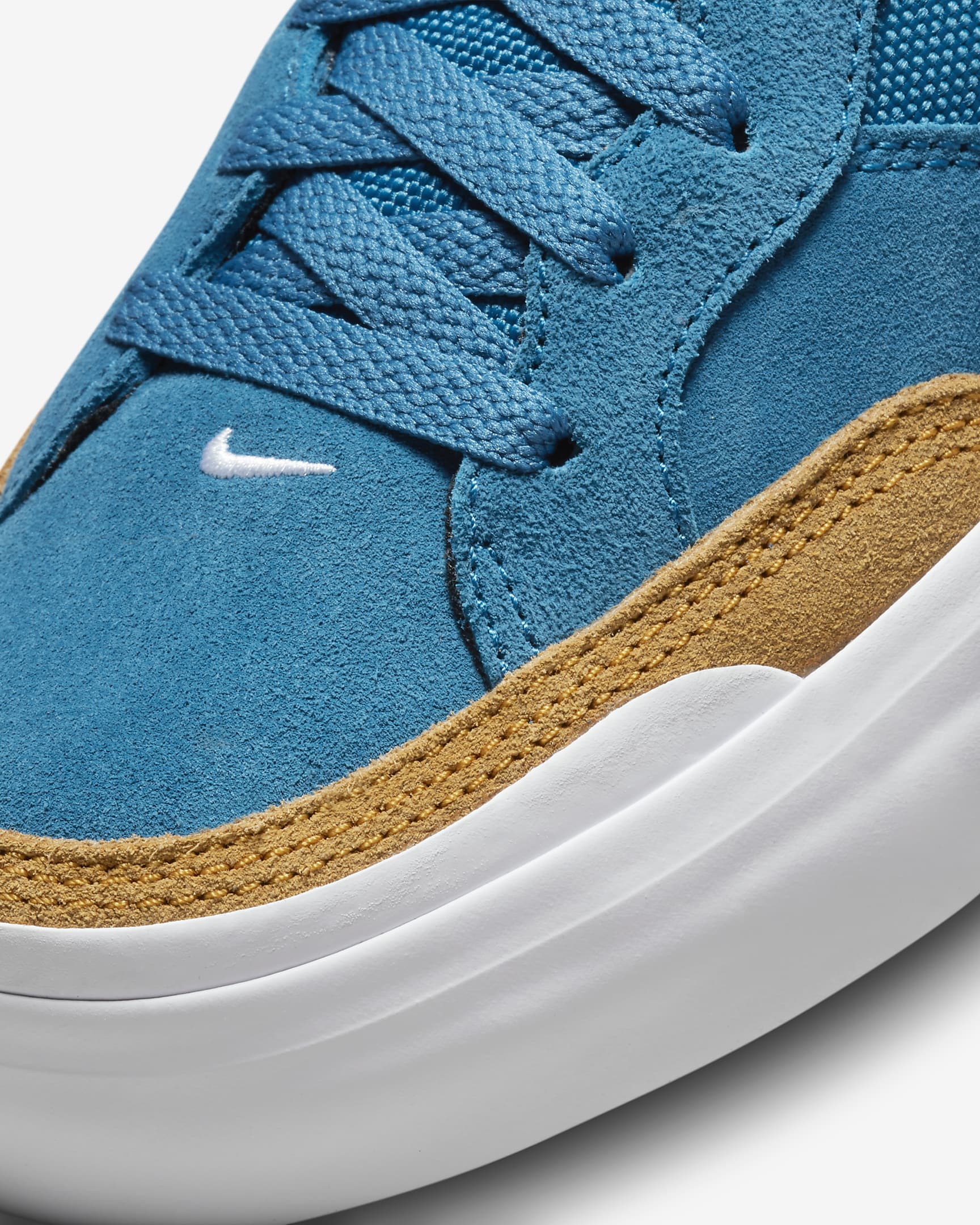 Nike SB Zoom Pogo Plus Premium Skate Shoes. Nike SI